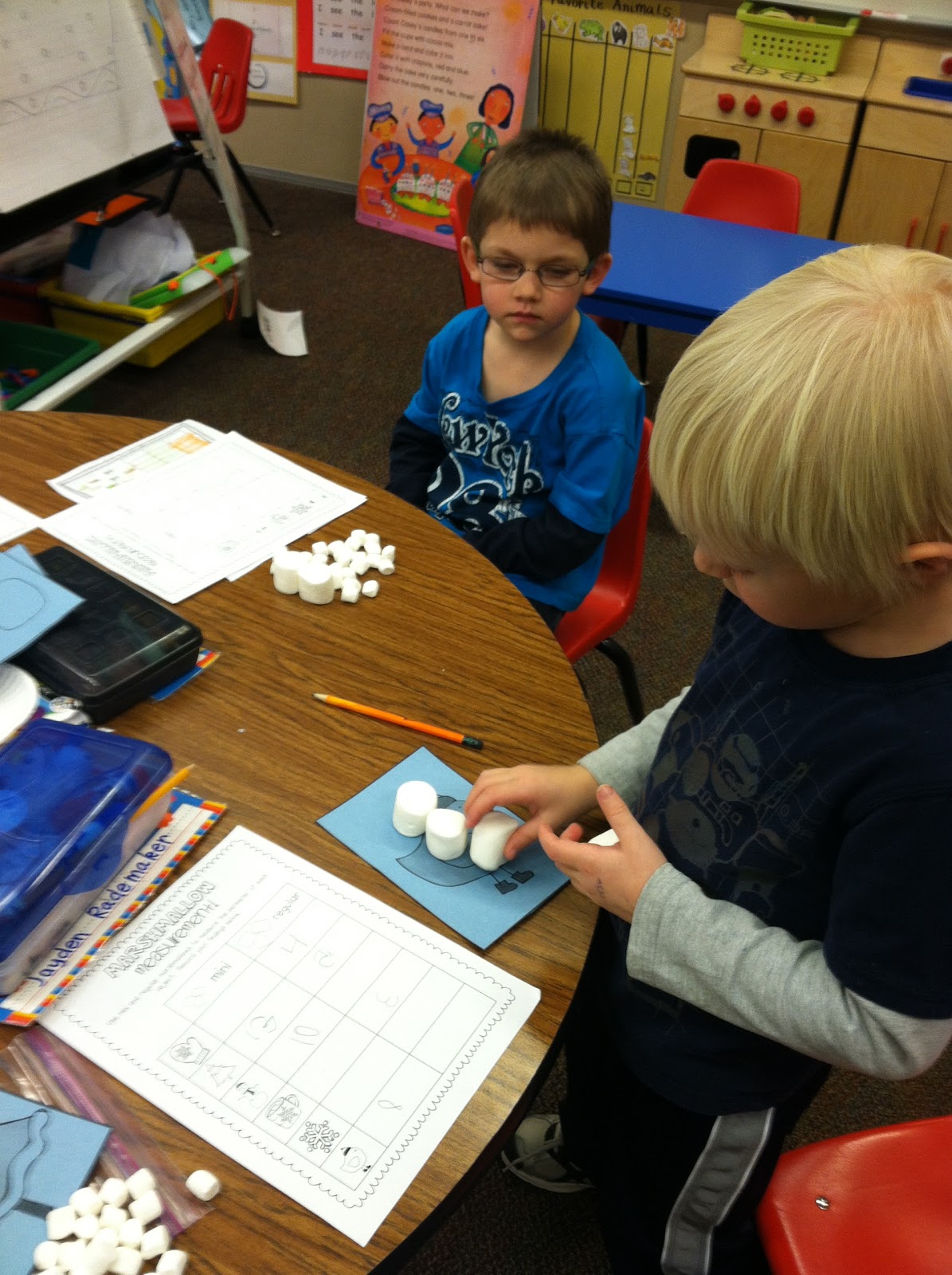 Happy Teaching & Happy Tech-ing!: Marshmallow Measuring