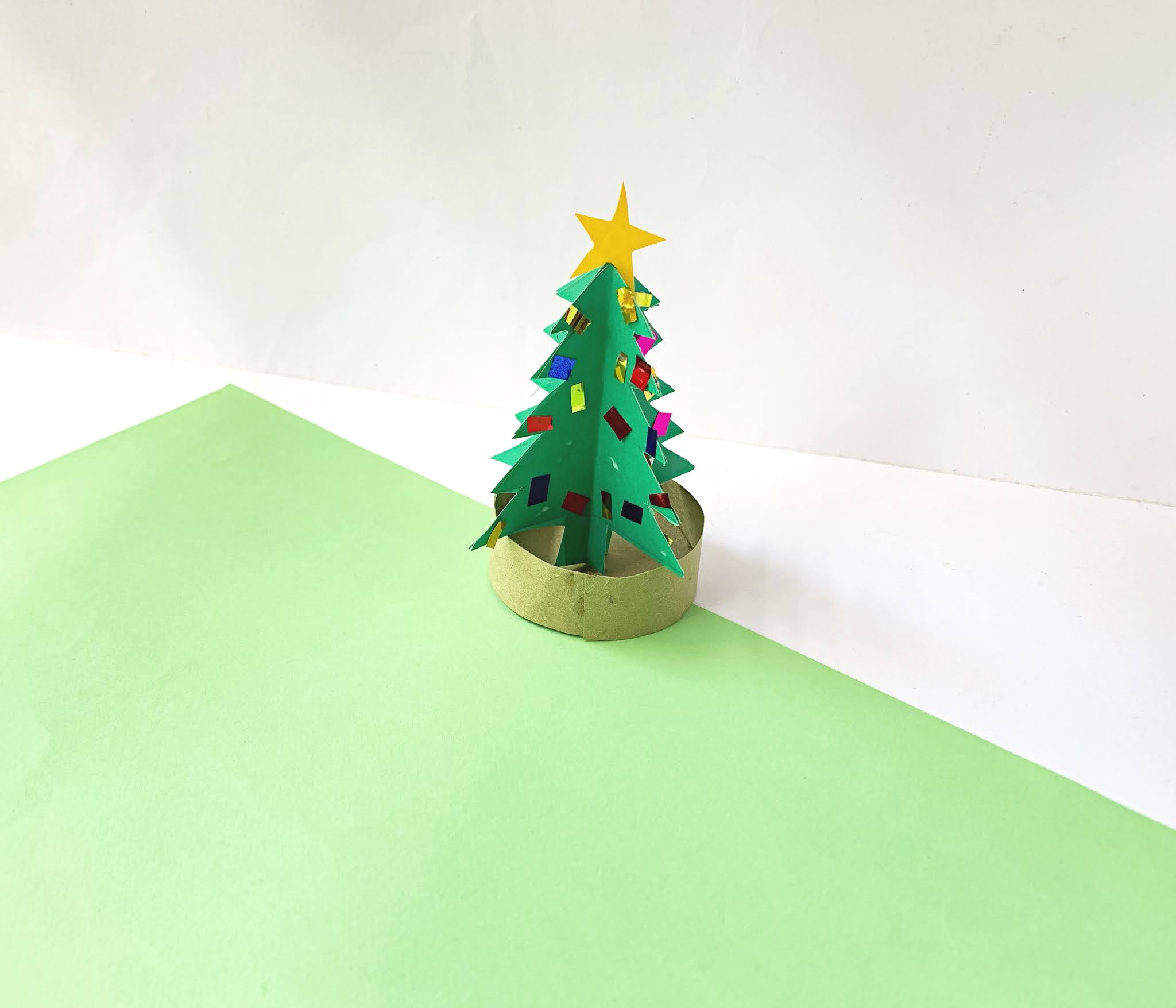 Fun and Easy 3D Paper Christmas Tree Craft for Kids to Make {with FREE ...