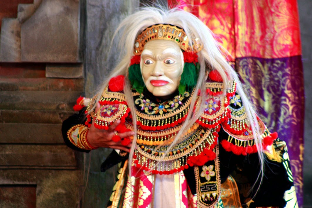 Bali Indonesia Holiday Travels: The Balinese Topeng Mask Dance
