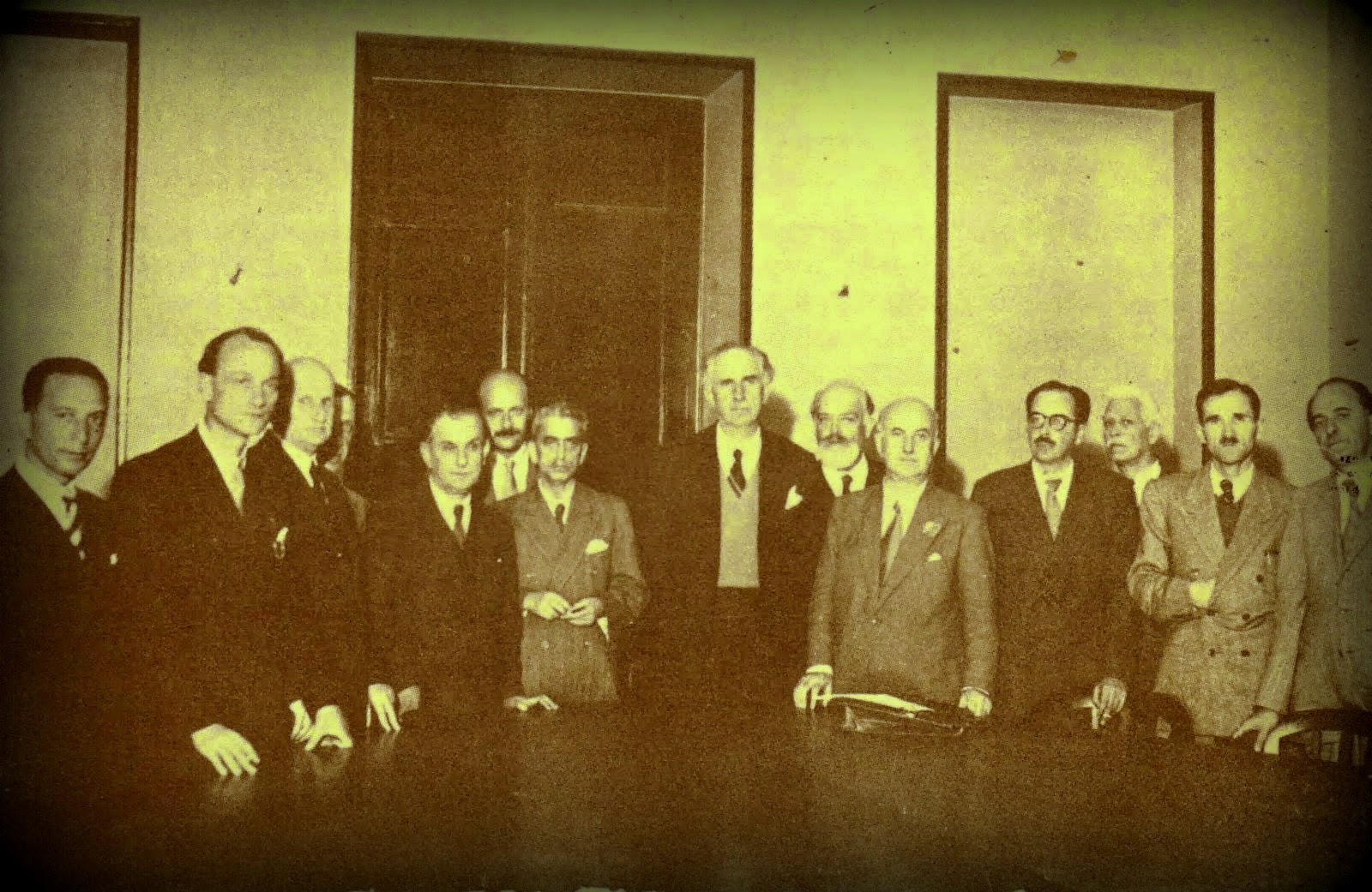 ΙΣΤΟΡΙΑ ΕΛΛΗΝΙΚΗ ΚΑΙ ΠΑΓΚΟΣΜΙΑ : Η ΣΥΝΤΑΓΜΑΤΙΚΗ ΙΣΤΟΡΙΑ ΤΗΣ ΕΛΛΑΔΟΣ ...
