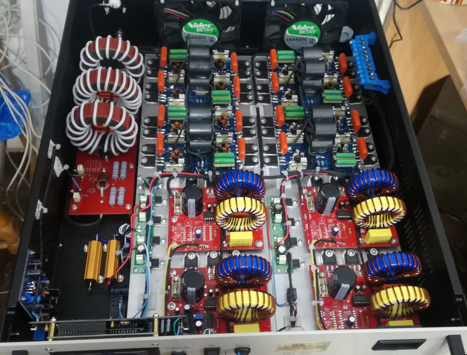 3000 Watt class D AM MW broadcast transmitter