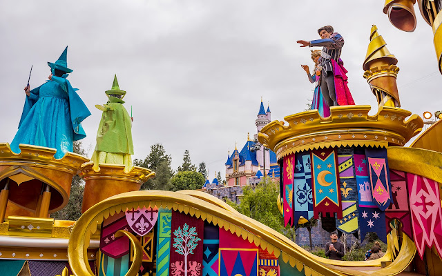 Magic Happens: Classic Characters Close