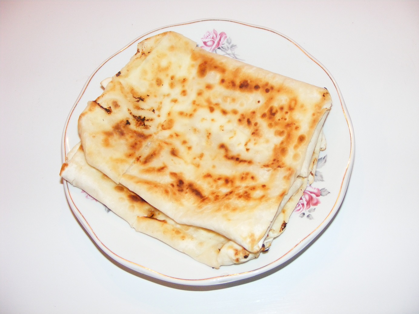 Yufka cu branza la tigaie | Preparatedevis.ro