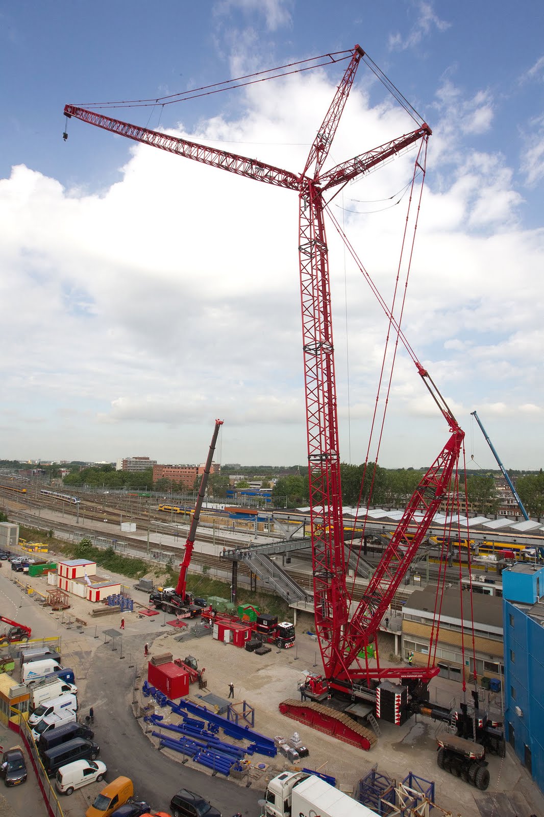PASCHNAMPOOK: Biggest Hoisting Crane of Europe