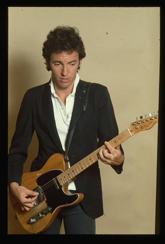 30 Studio Portraits of Bruce Springsteen Taken by Lynn Goldsmith in ...