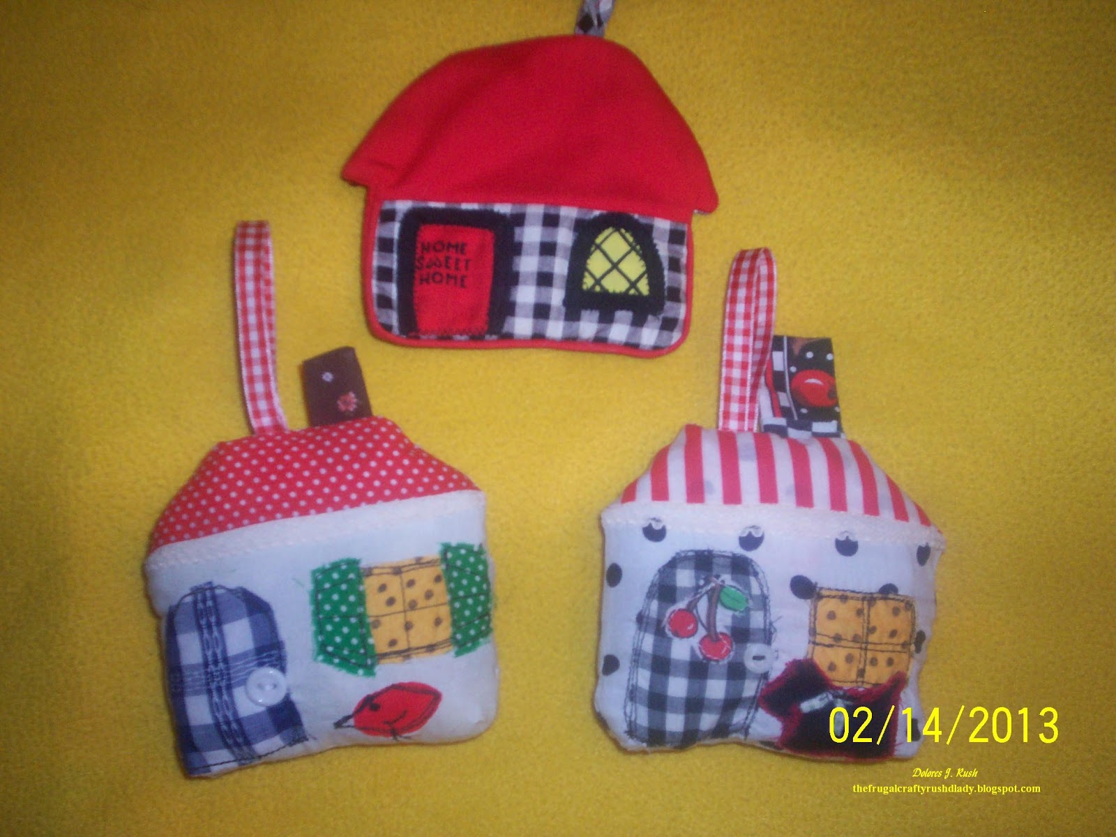 Craftin' Bliss: Fabric Houses