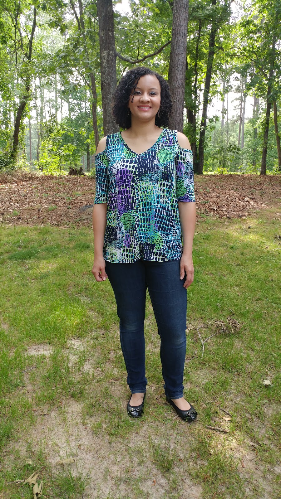 Sew Filled to the Brim: Sew the Trend: Simplicity 8337 Cold Shoulder Top