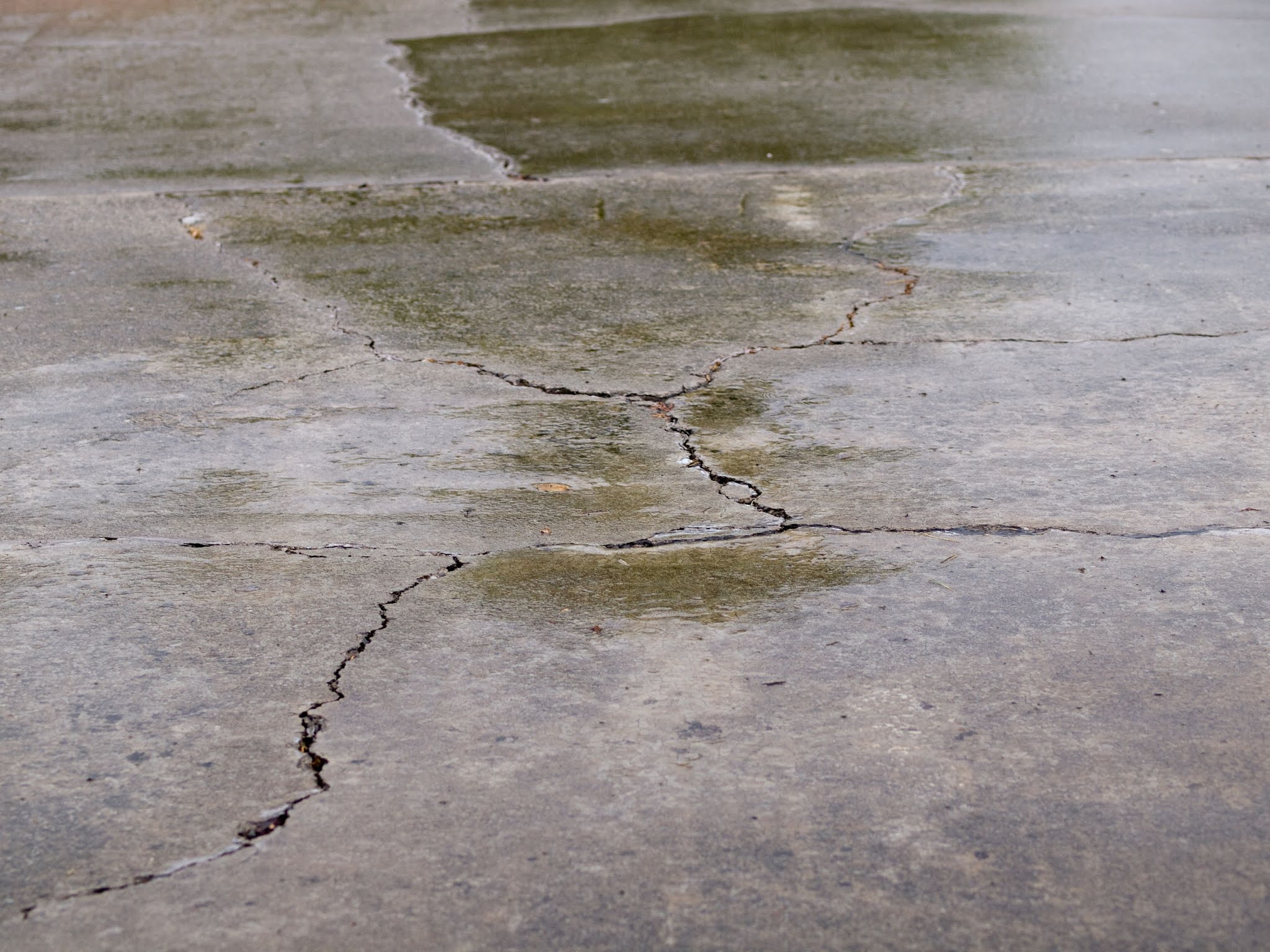 How to Repair Concrete Roof Leakage?
