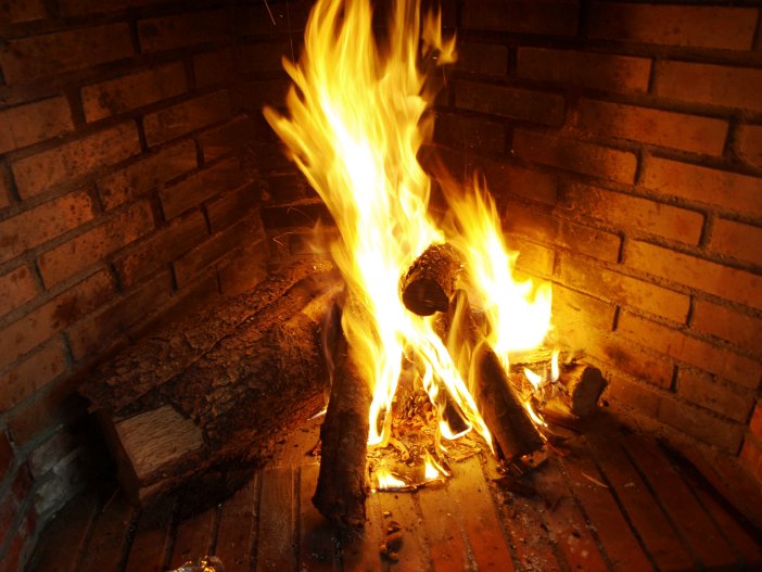 Viajar En Mi Nube Particular II: Lumbre en el hogar...