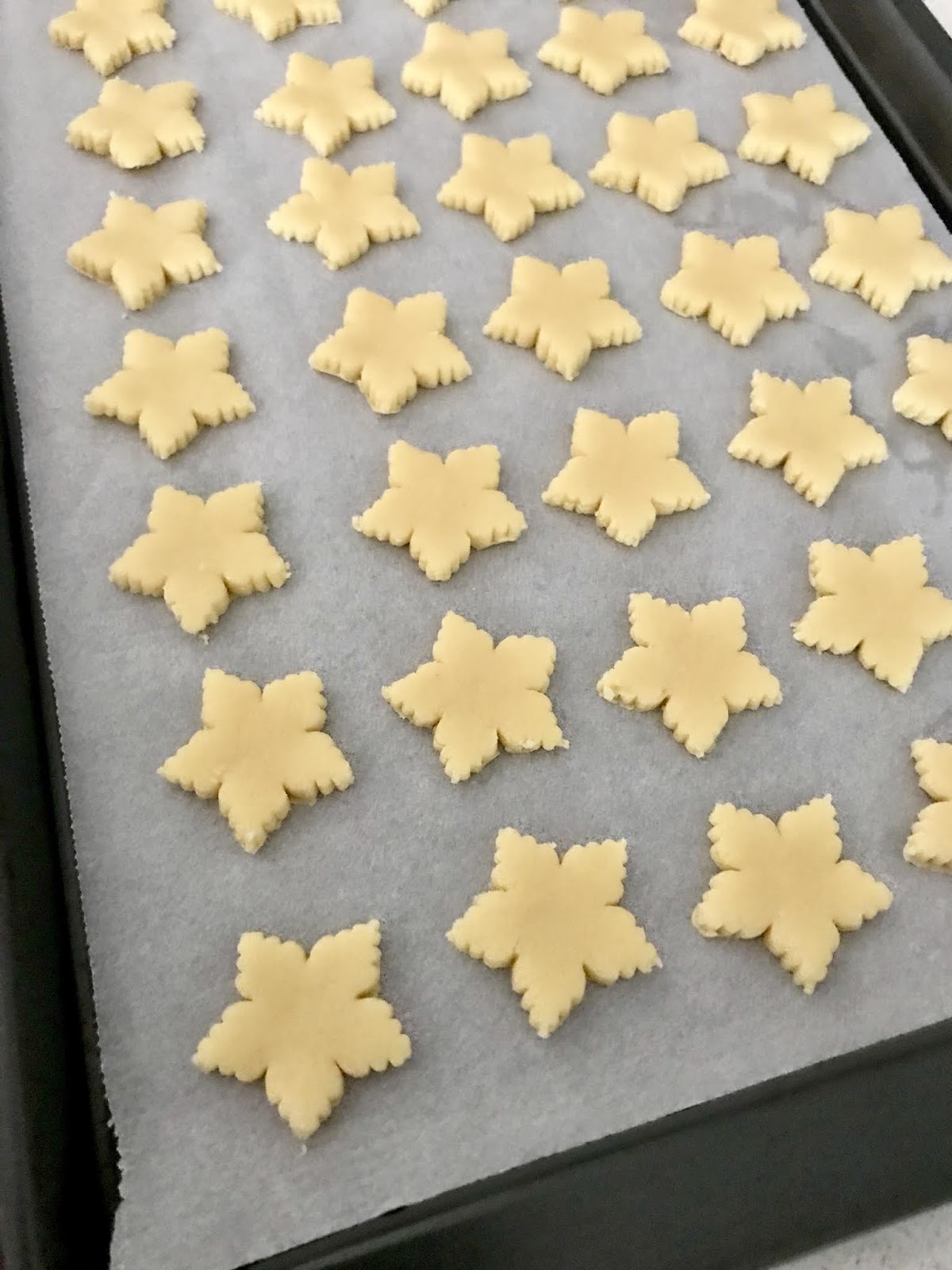 Festive Shortbread Cookies