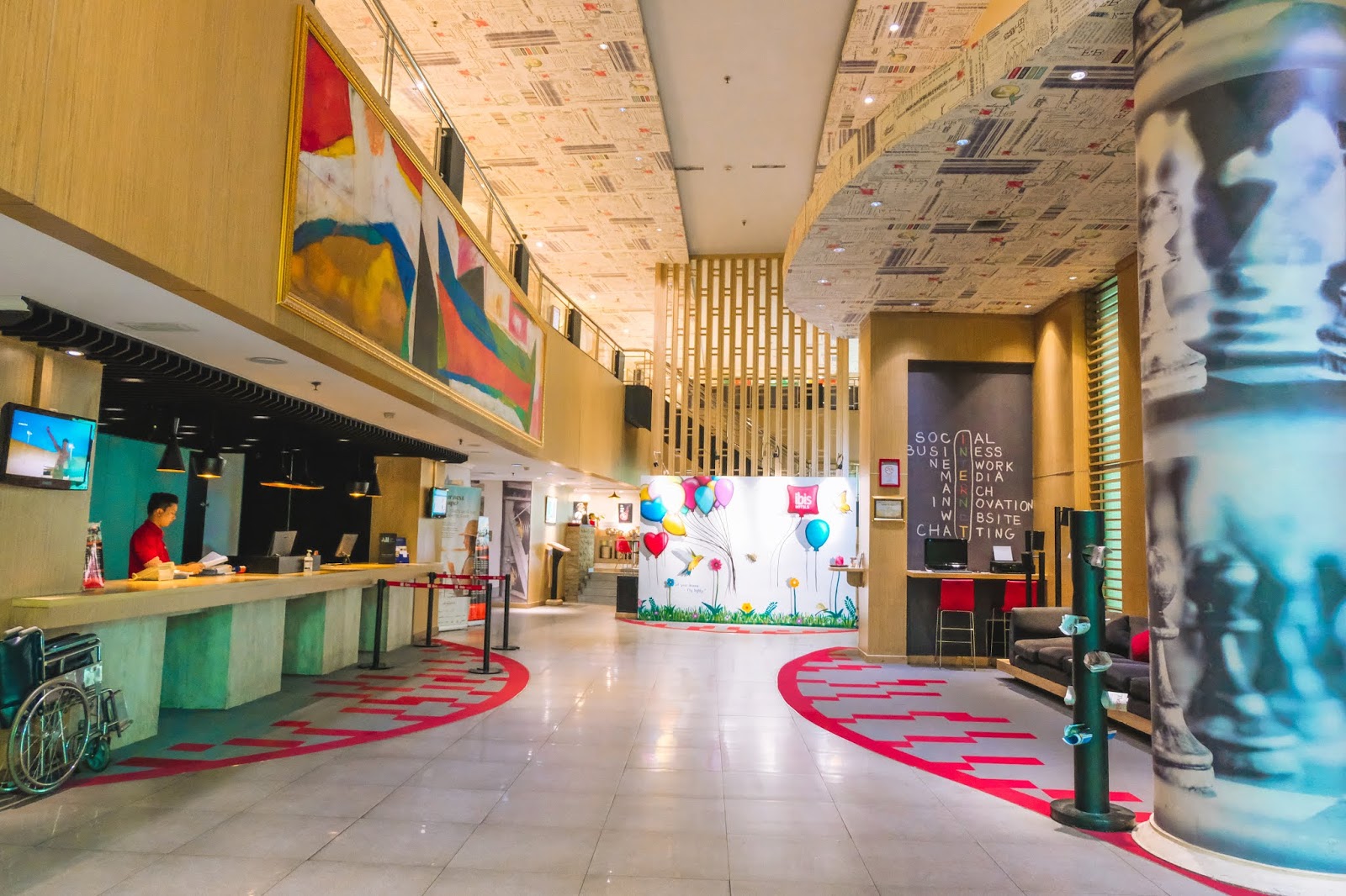 Makin Canggih, Kini di Ibis Jakarta Tamarin Bisa Pesan In Room Dining ...