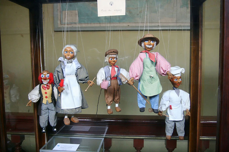 Katak Oh Katak: BONEKA