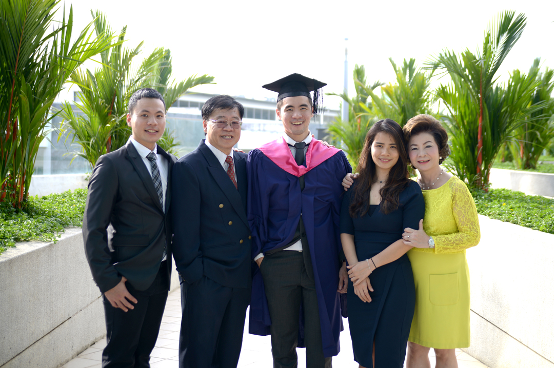 Flame Graduation Photography Studio: (63) Graduation Convocation Family ...