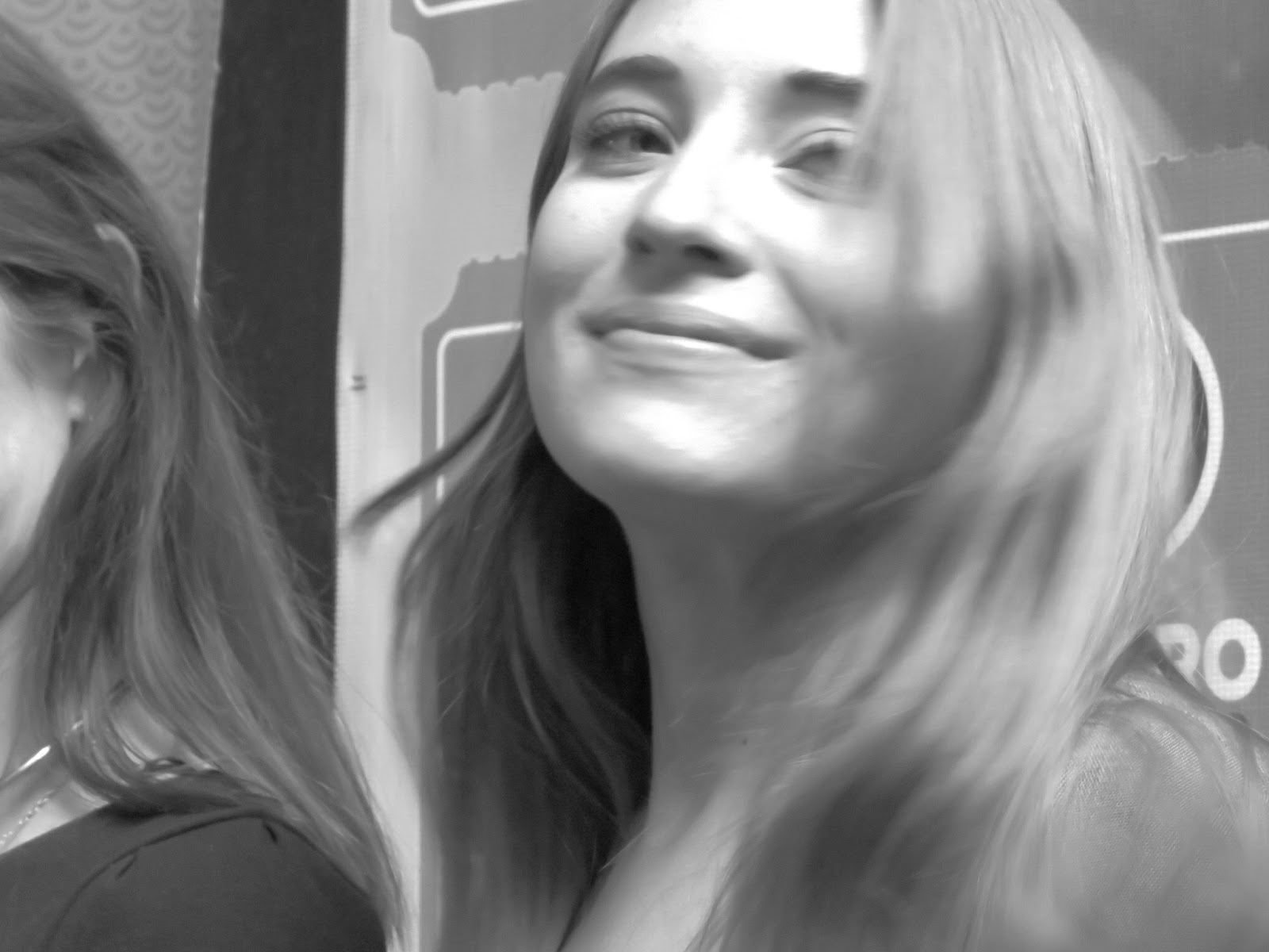 POR LA LUPA: MAYTE FIERRO UNA HERMOSA RUBIA EN ESCENA