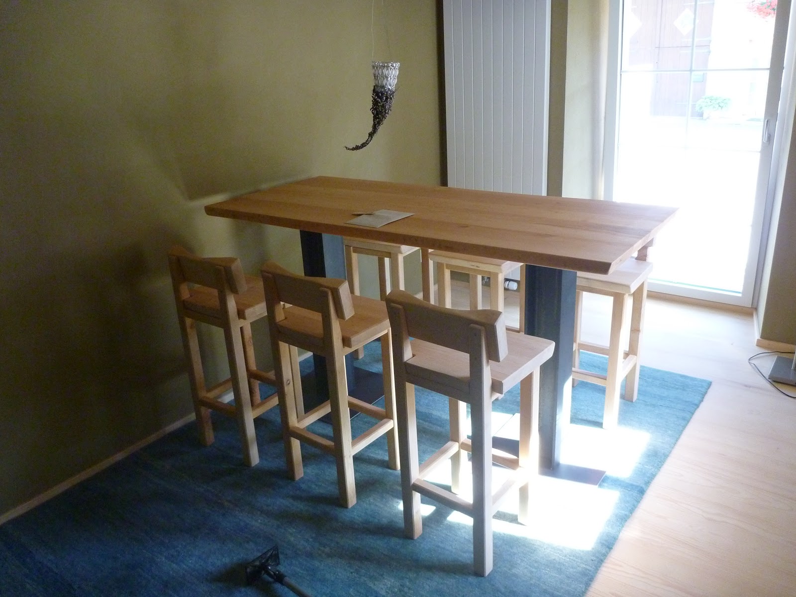 Drechslerei Brütsch: Tisch und Stühle