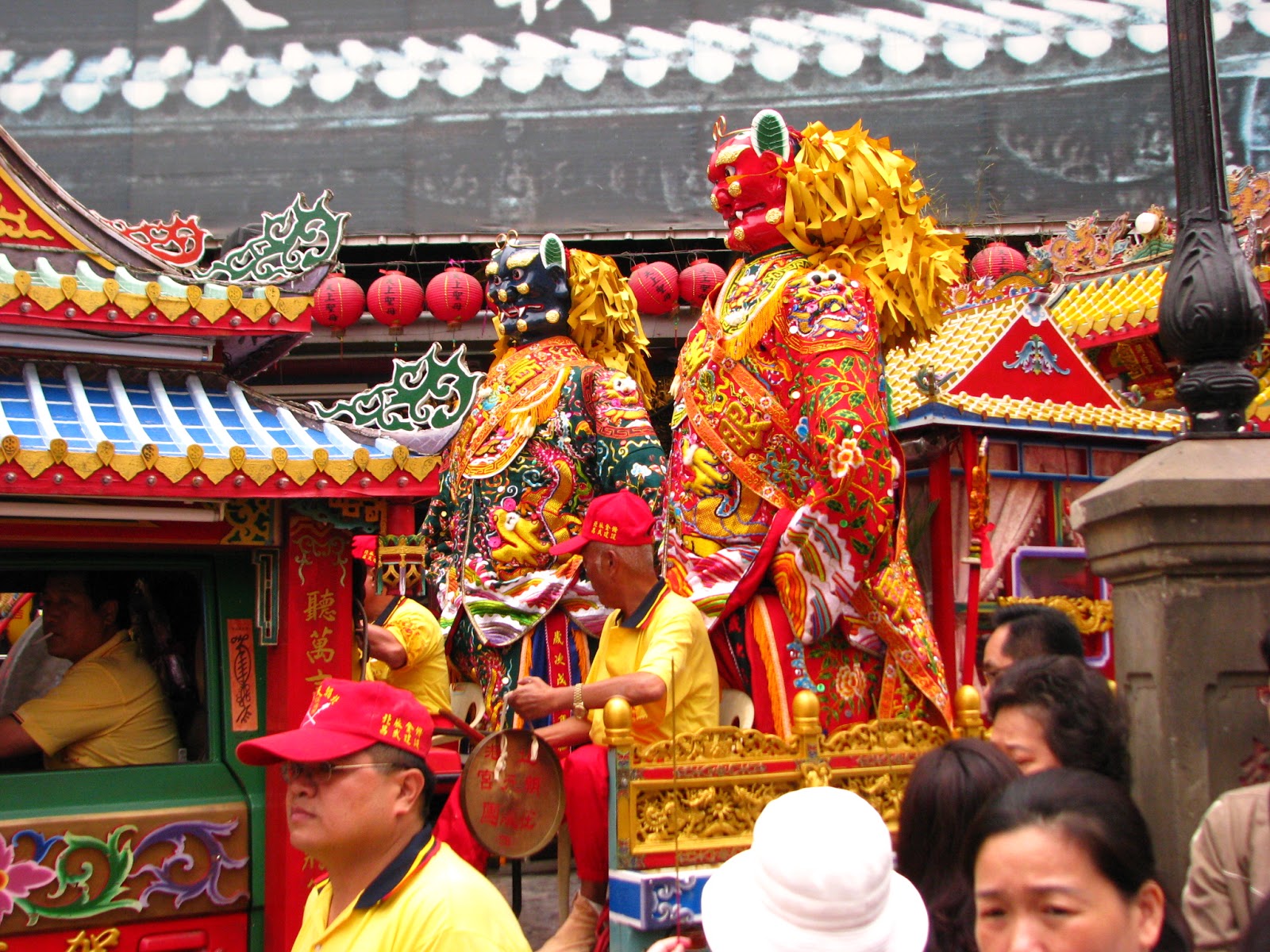 Chùa Bà Phước Triều Thiên Hậu Thánh Mẫu Nha Trang: Thiên lý nhãn và ...