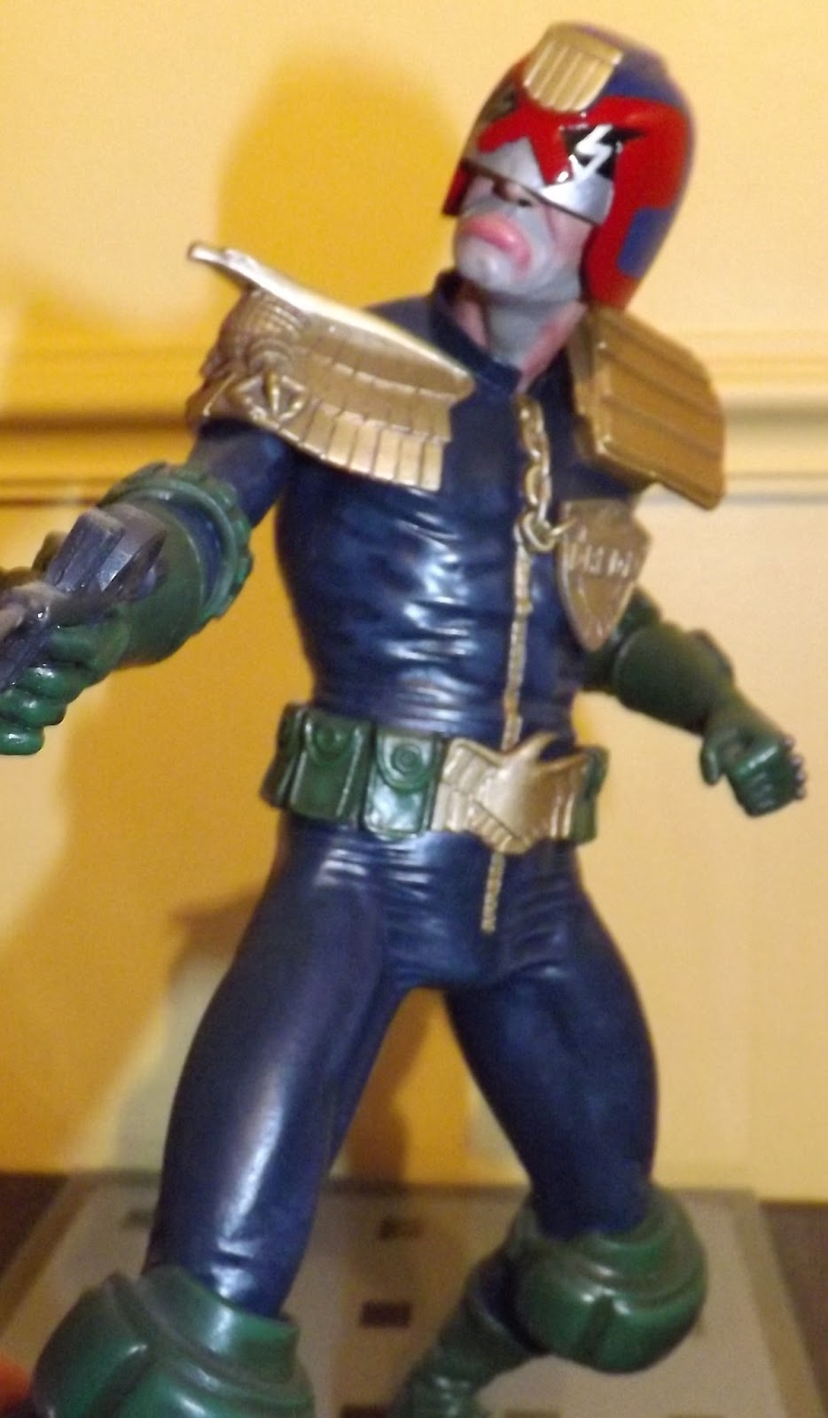 MODELS OF DREDD: Judge Dredd vinyl kit