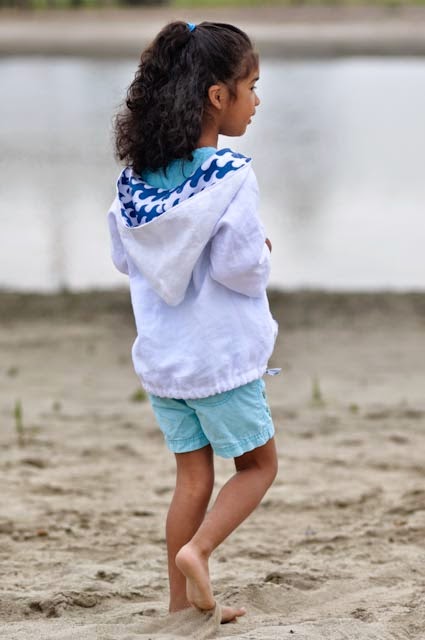 so-cal sewing mom: Happy Homemade - A Beachy Pull Over Parka...