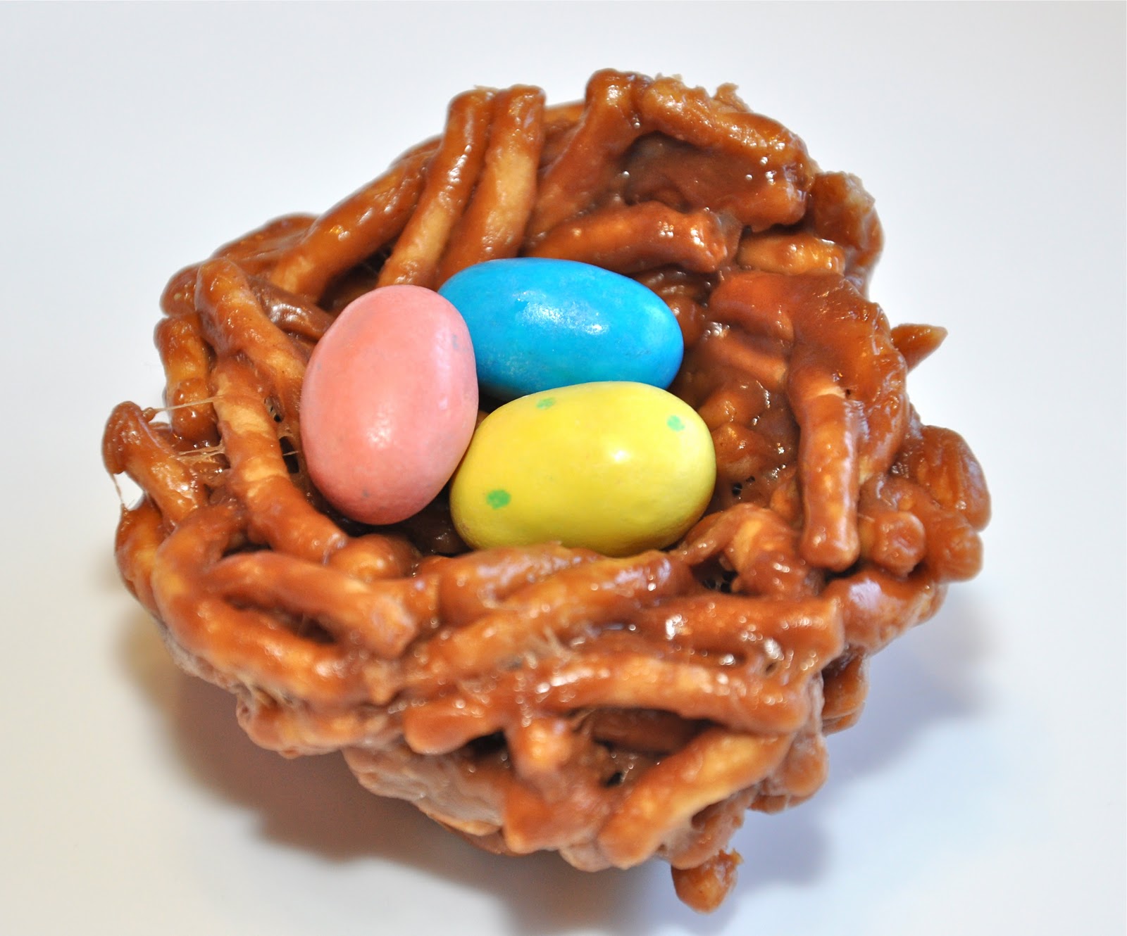 Running With Glitter: Robins Nest No-Bake Treats