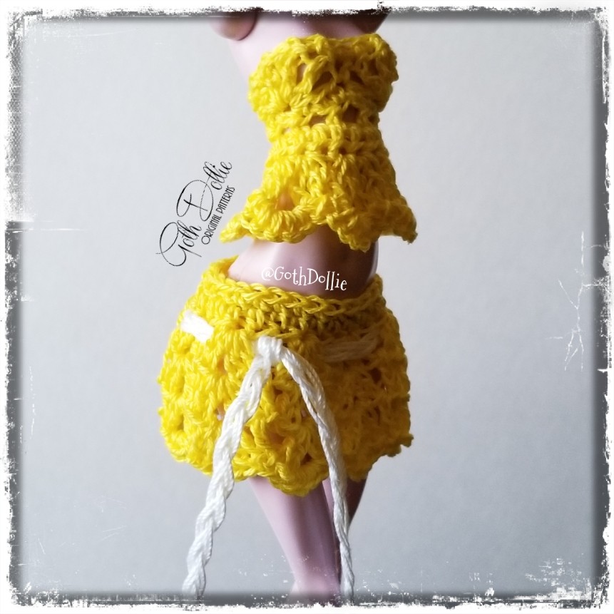 GothDollie's Crochet Patterns: FREE Monster High Outfit Crochet Pattern ...