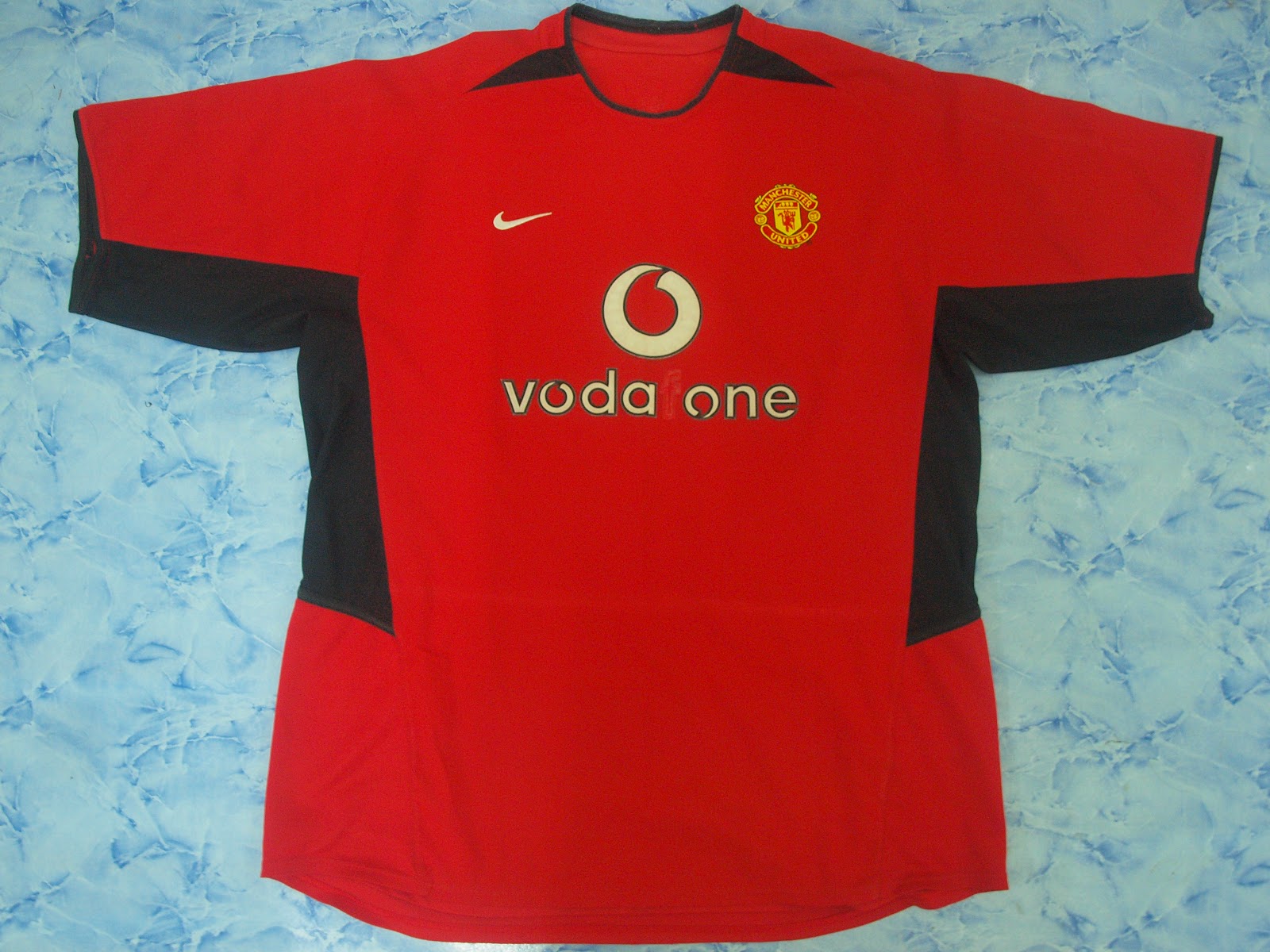 BUNDLE TS 019-5262885: JERSEY MANCHESTER UNITED 2002 - 2003
