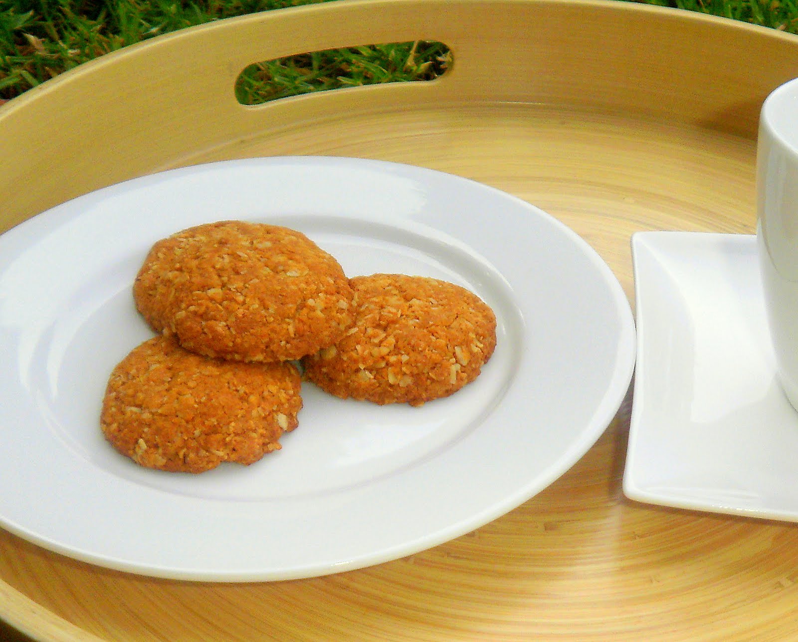 Around the World - in favorite recipes: Anzac Biscuits and Choco-Mint Slice