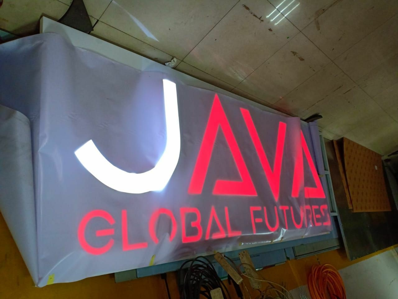 JASA PEMBUATAN HURUF TIMBUL, NEON BOX, NEON SIGN, PYLON SIGN, TOTEM ...