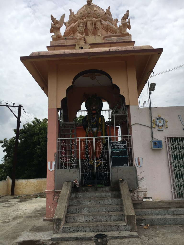 Tamilnadu Tourism: Chamundeeswari Amman Temple, Natrampalli, Vellore