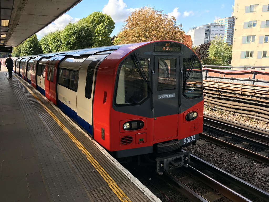 British Diesels and Electrics: London Underground 1996 Tube Stock