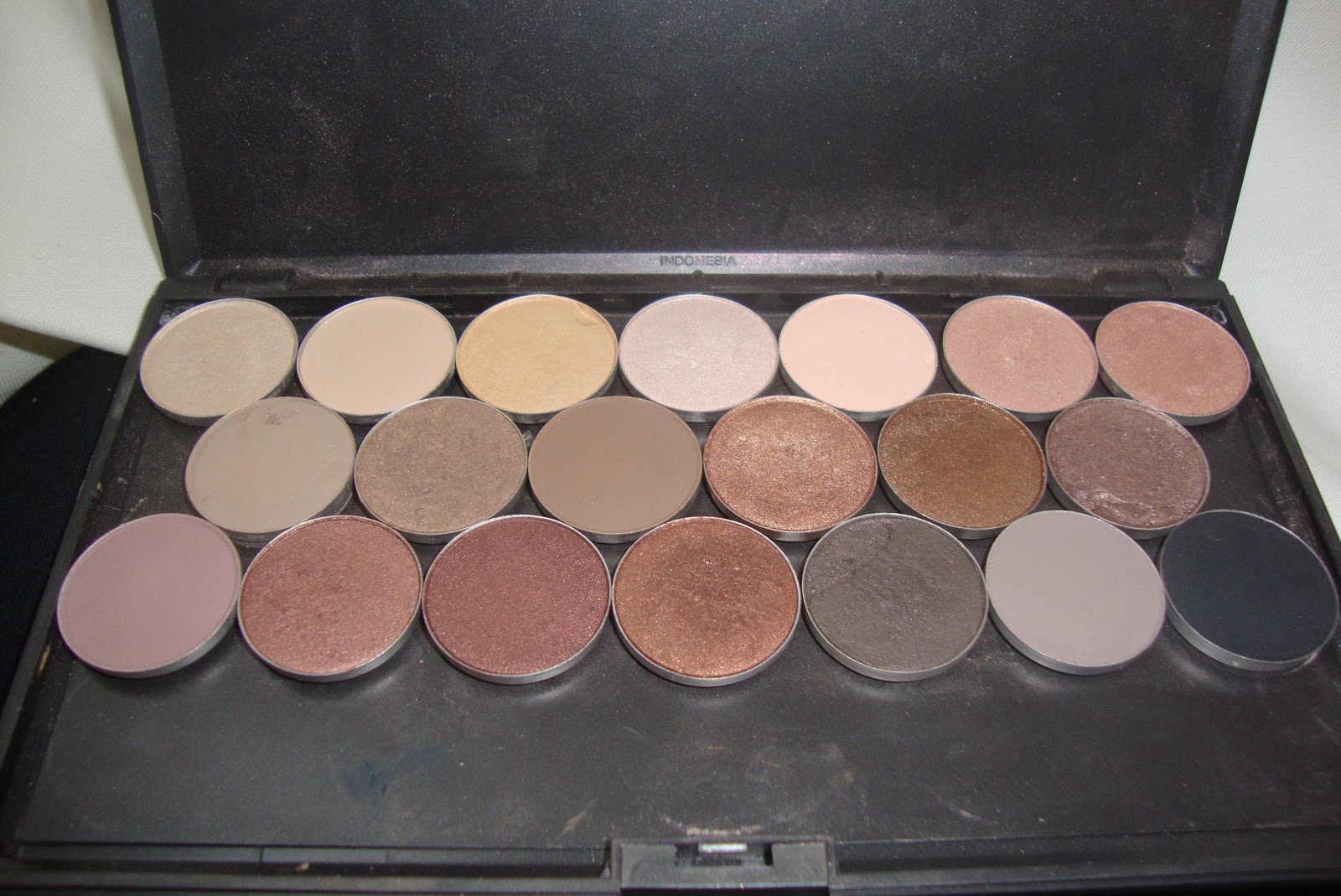 12 Steps to Fabulous: MAC: my everyday MAC palette