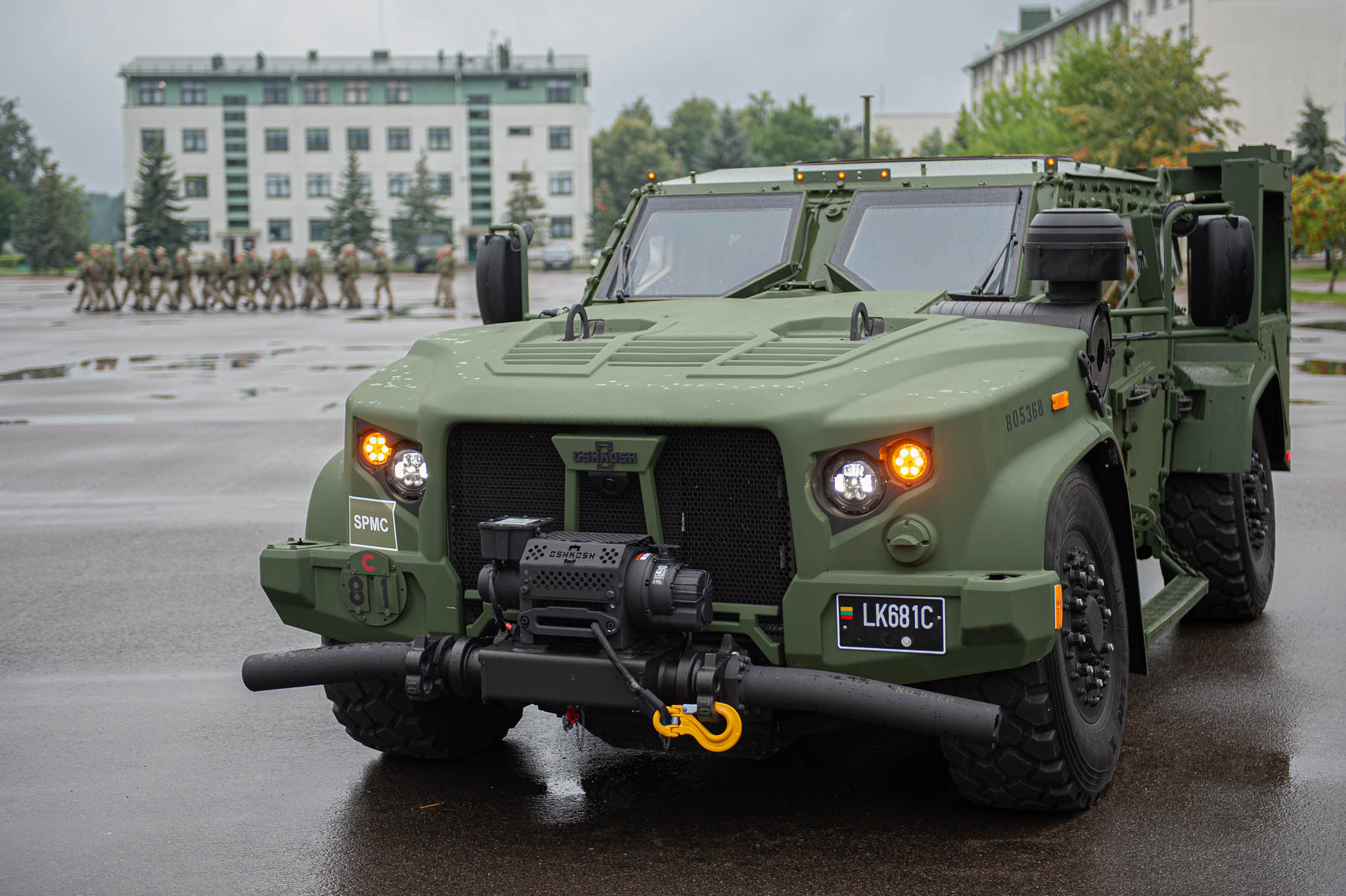 AAG_th บันทึกประจำวัน: ลิทัวเนียแสดงรถยนต์บรรทุก JLTV สหรัฐฯที่ตนจัดหา ...