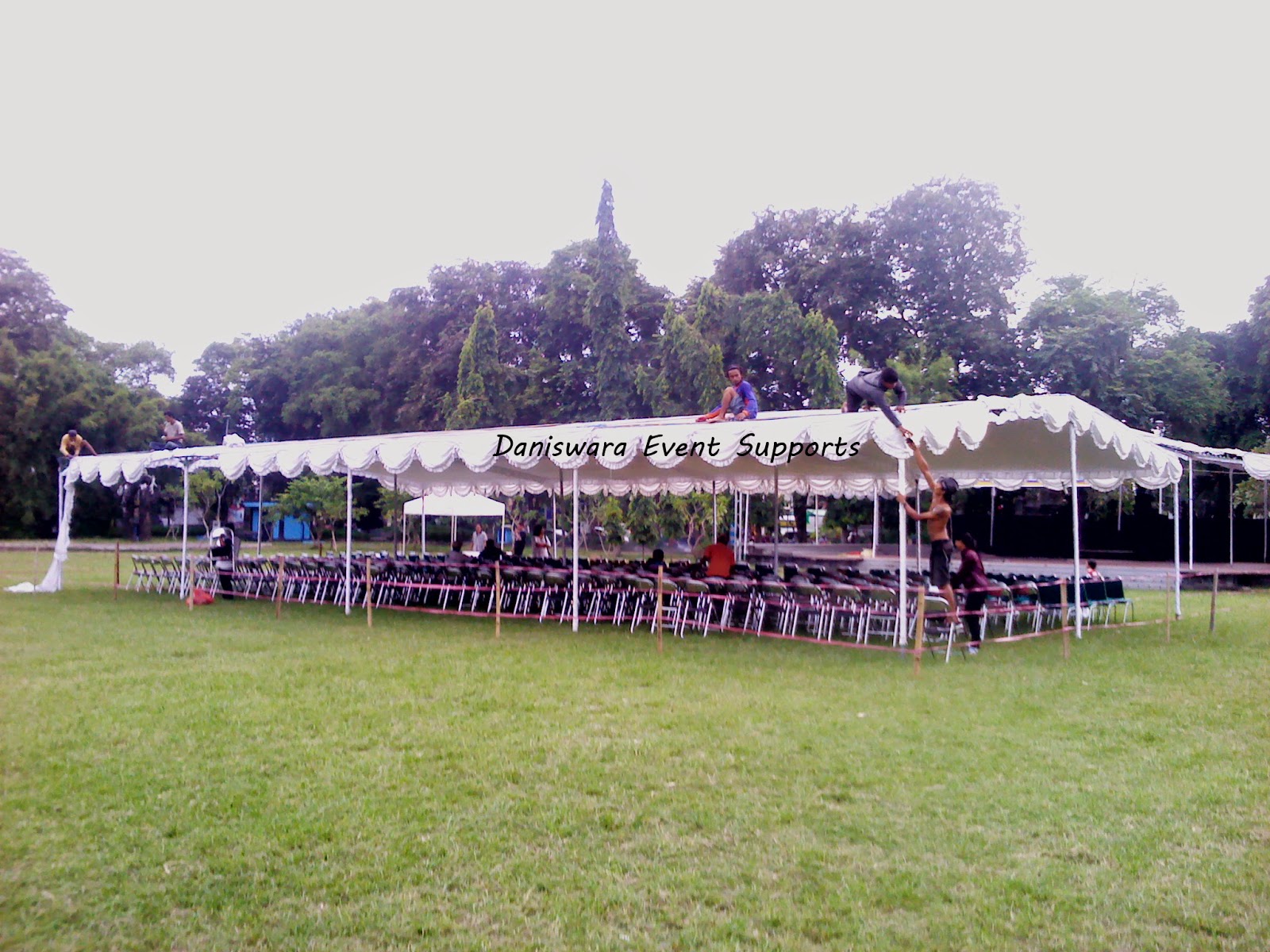 Daniswara Event Equipments: SEWA TENDA VIP DI BALI