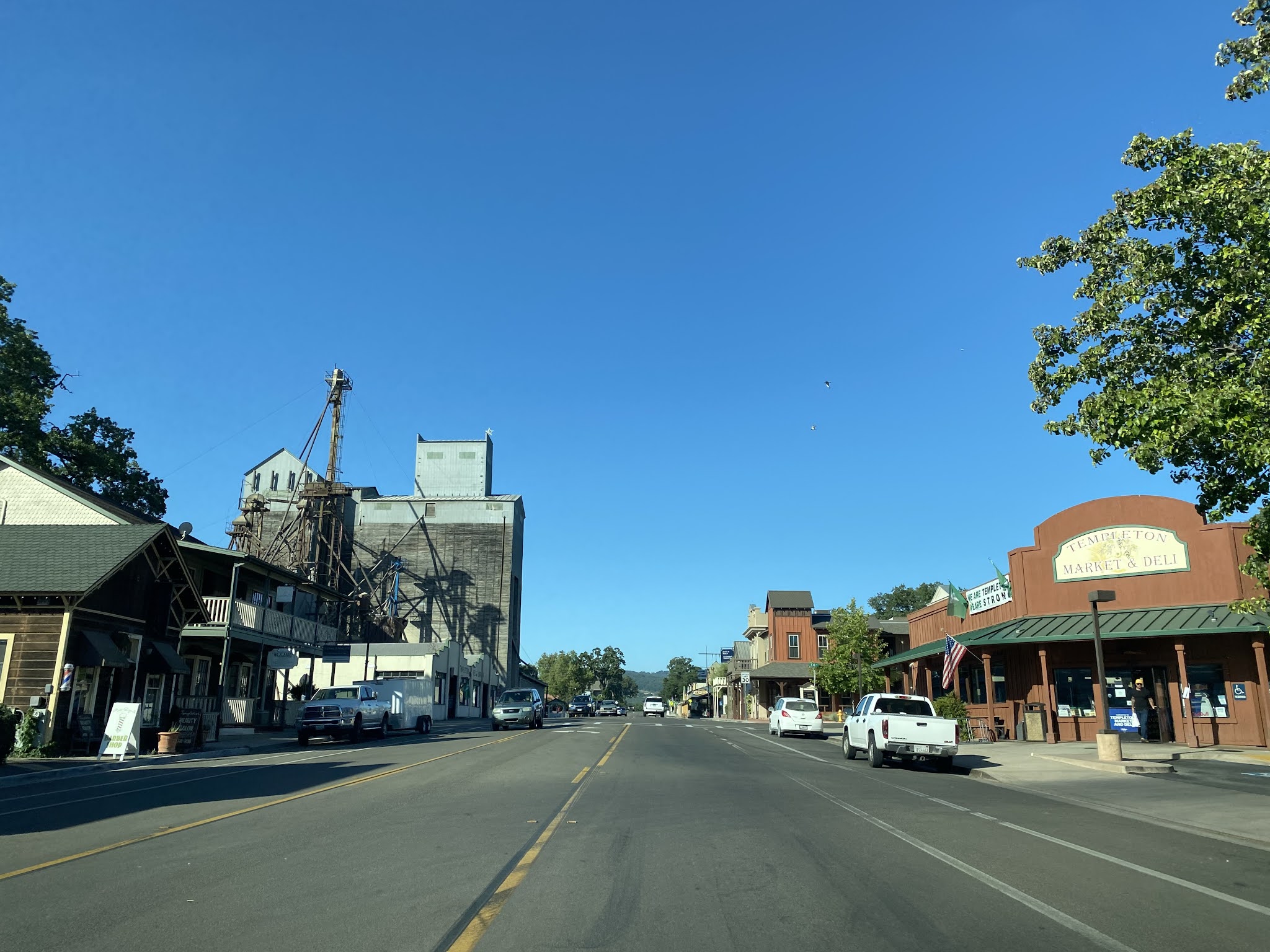 Former US Route 101 through Templeton