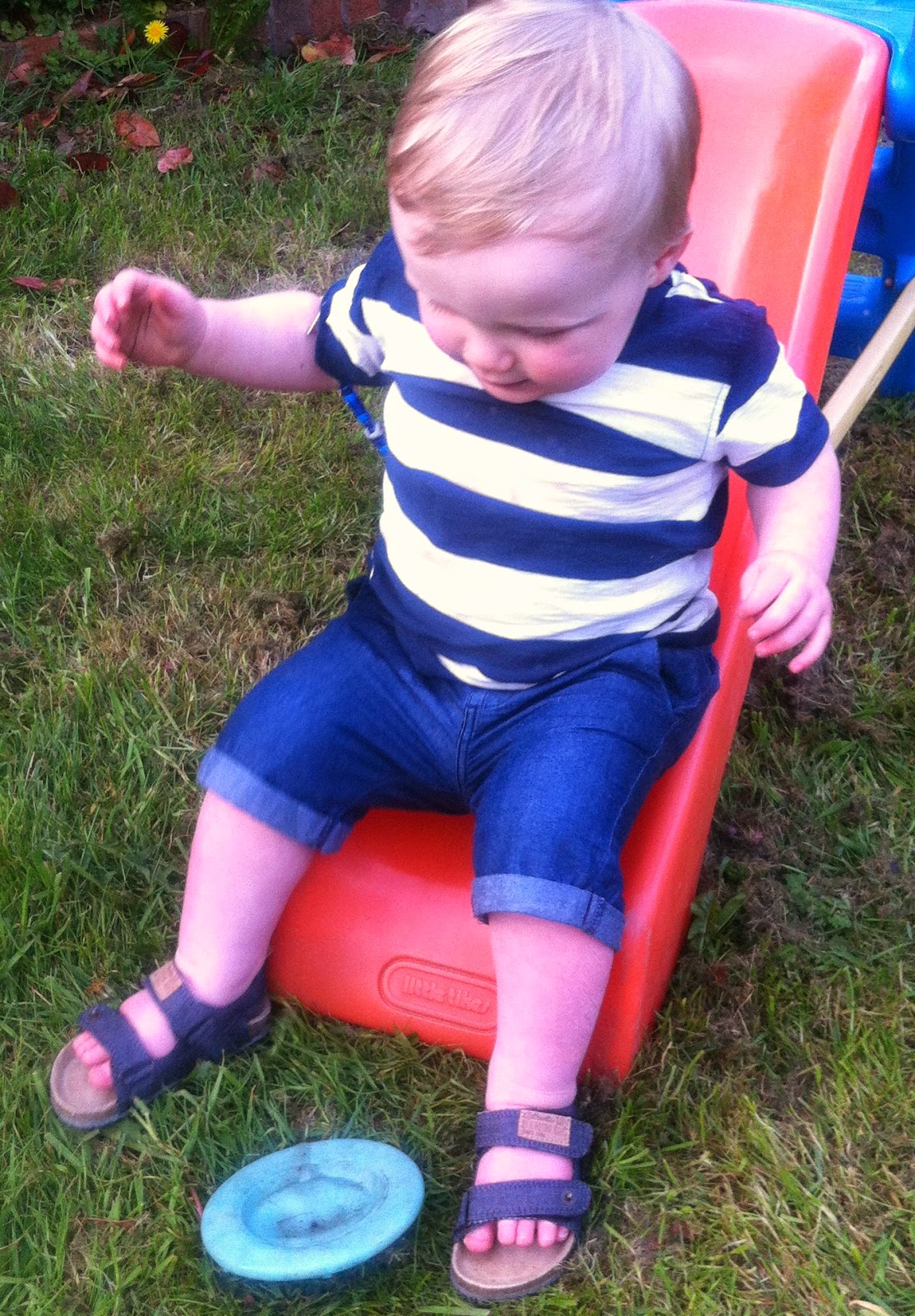 Mummy Monday - Oscars OOTD Stripes & Sandals.