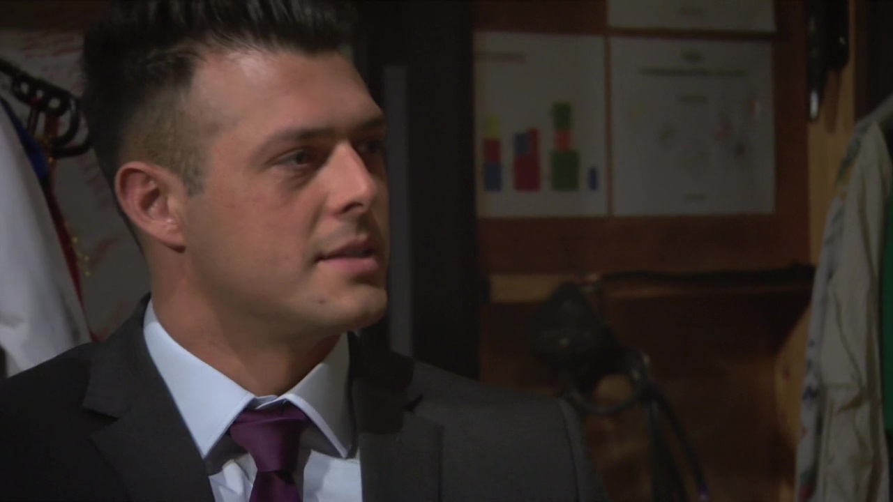 ausCAPS: Lewis Ellis shirtless in The Apprentice UK 15-11 "The Final Five"