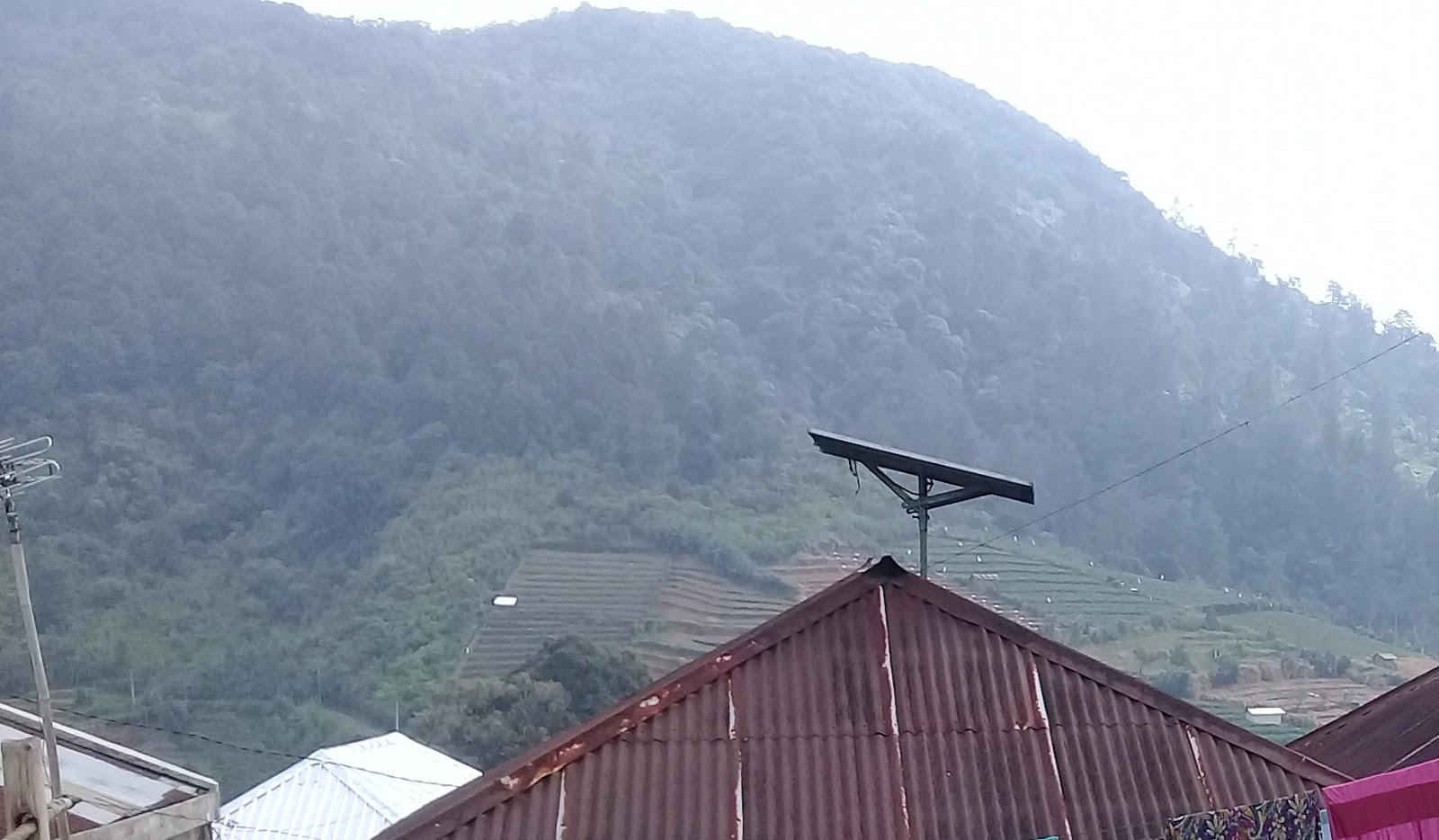 Menyusuri Jejak Post Vulkanisme Gunung Rogojembangan - North Backpacker