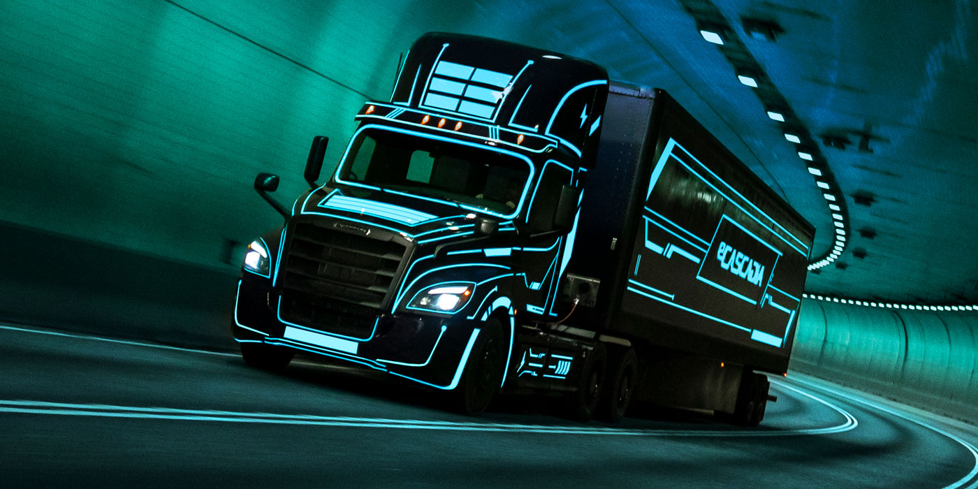 DIECIOCHO RUEDAS: FREIGHTLINER COMIENZA A VENDER SUS CAMIONES 100% ...