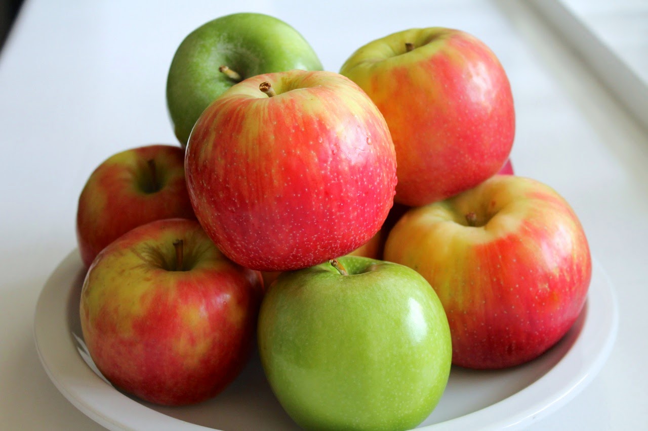 Cook In / Dine Out: An Apple a Day