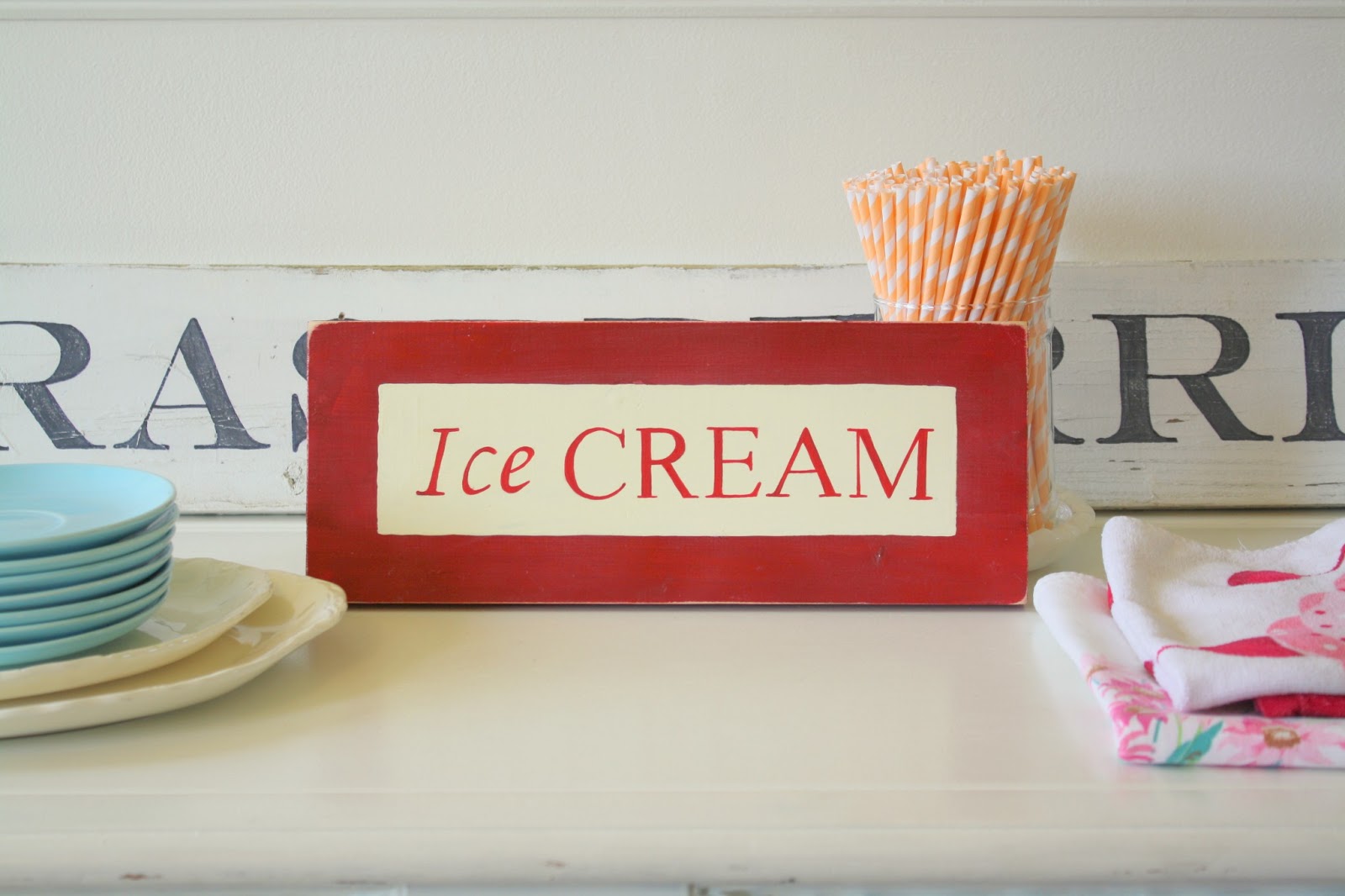 The Pink Peony of Le Jardin: Ice CREAM sign