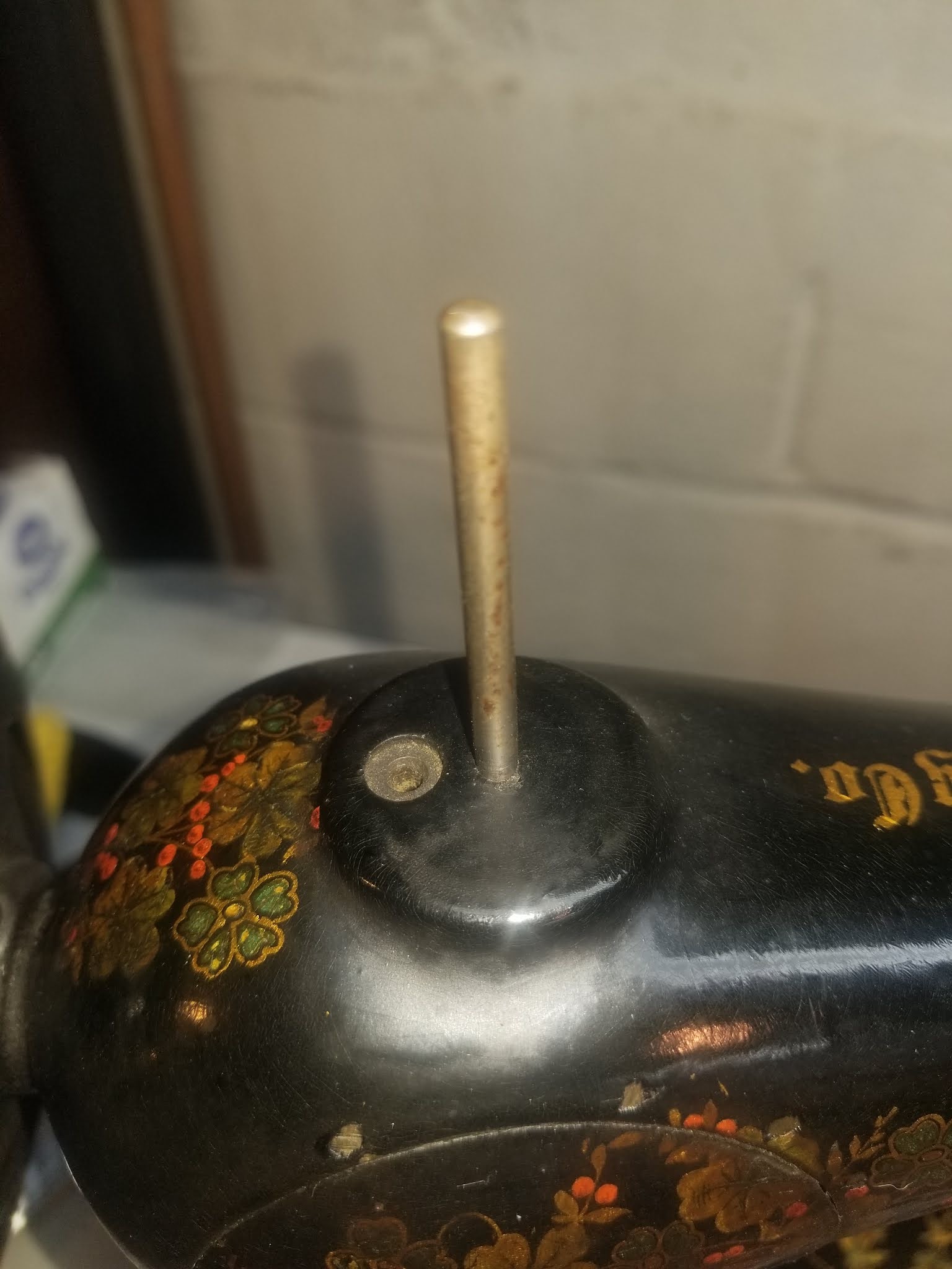 Selby Sewing Machines: 1889 Singer VS2 with Floral Decals