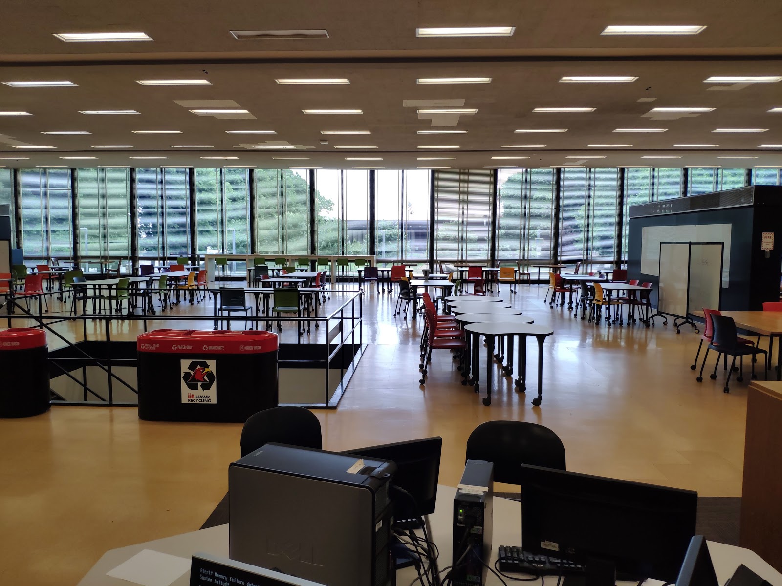 EntreVoir: IIT - Ludwig Mies van der Rohe - Paul V. Galvin Library