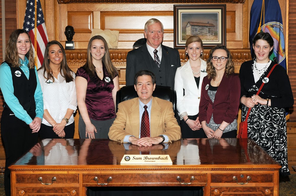 Kansas City Kansan: PHOTO: Piper High School students serve as pages