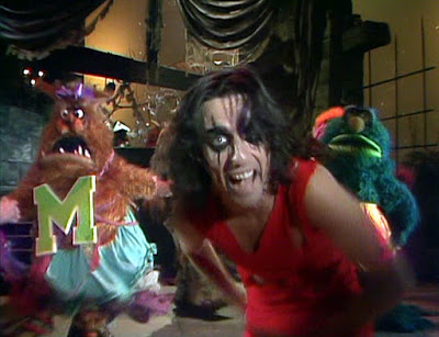 13: THE MUPPET SHOW - "With Alice Cooper" (1978)