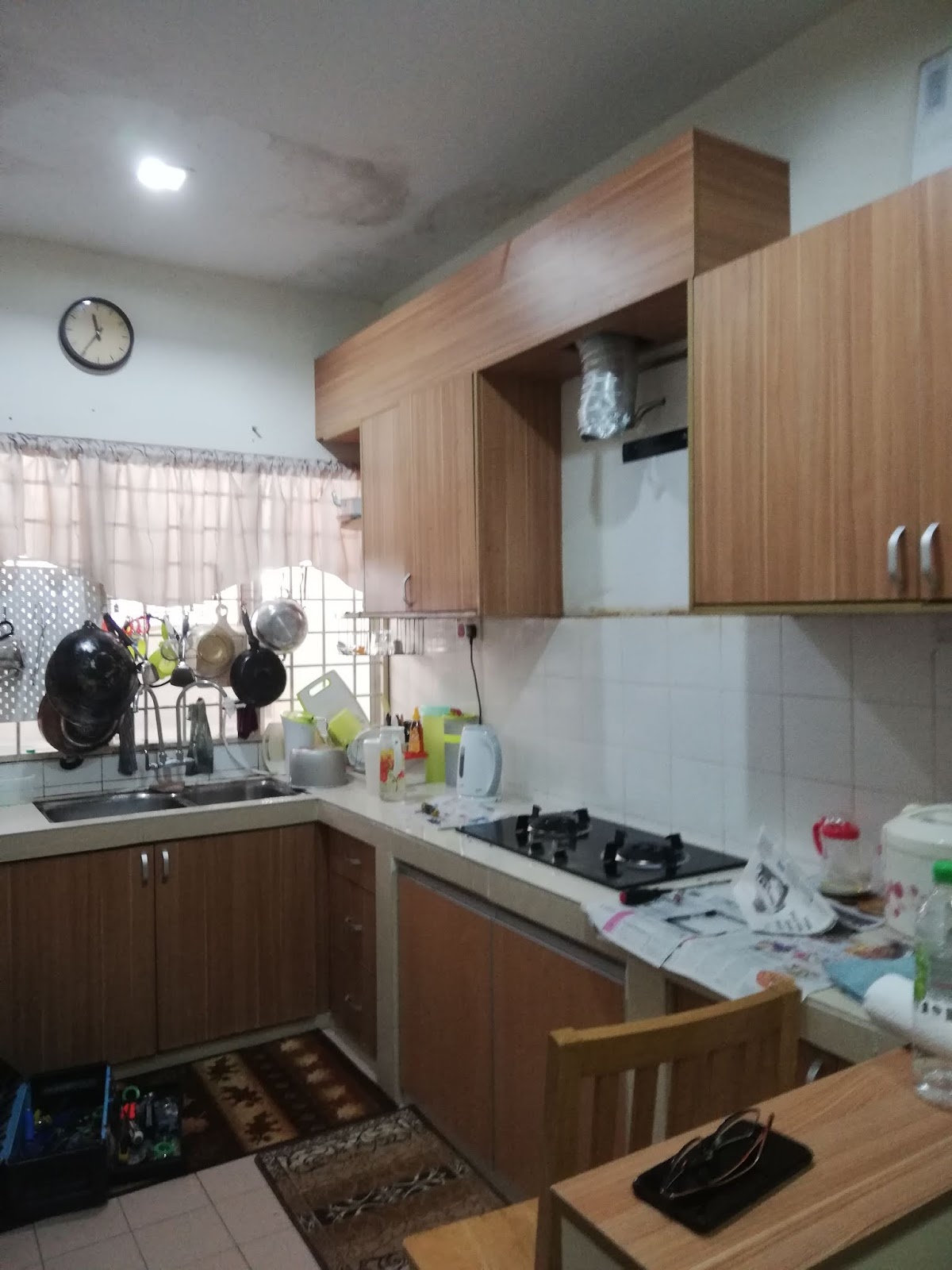 Meniti usia: Hood Dapur