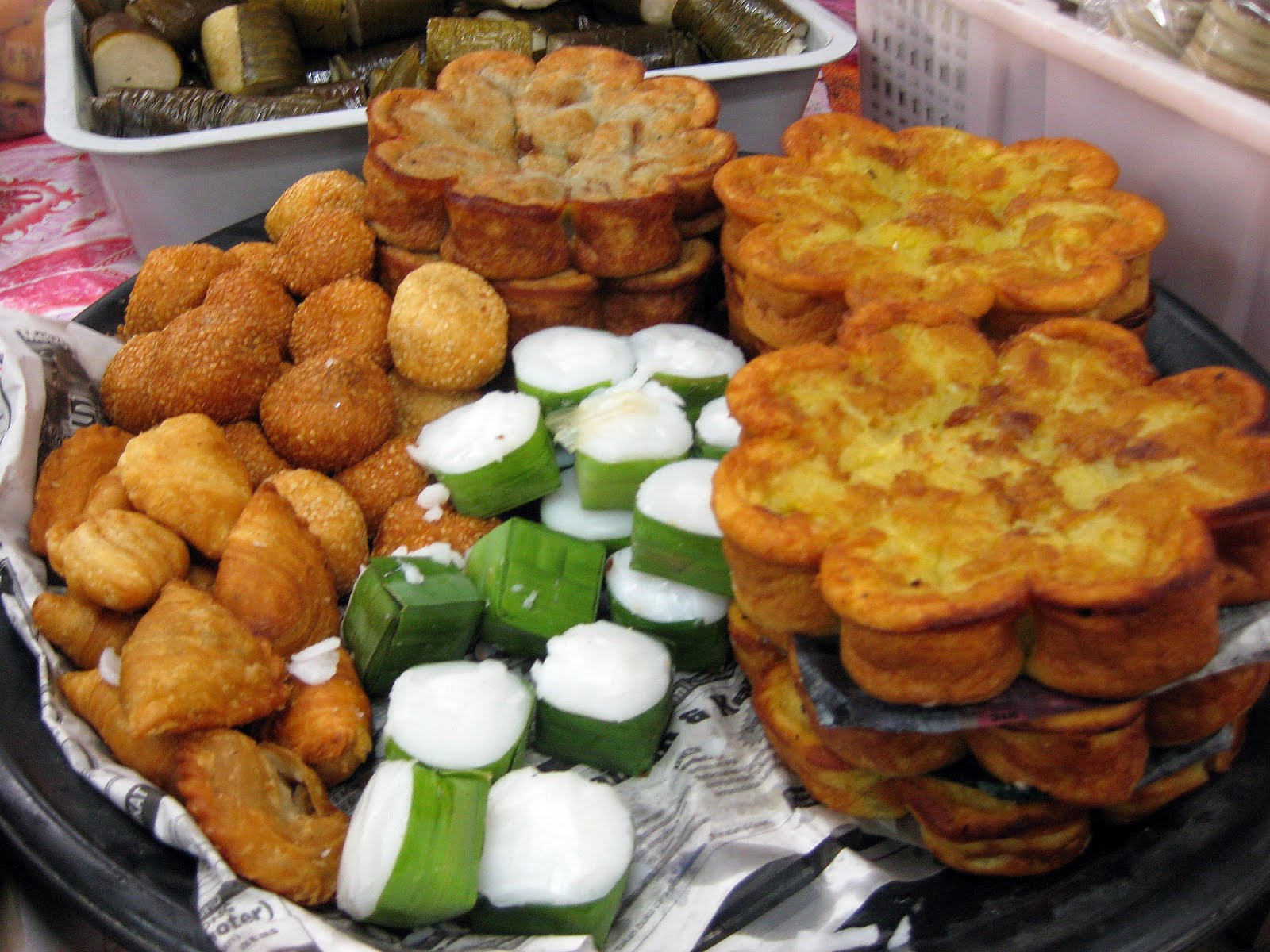 RESEPI NANNIE: Kuih-muih tradisional di pasar Payang..