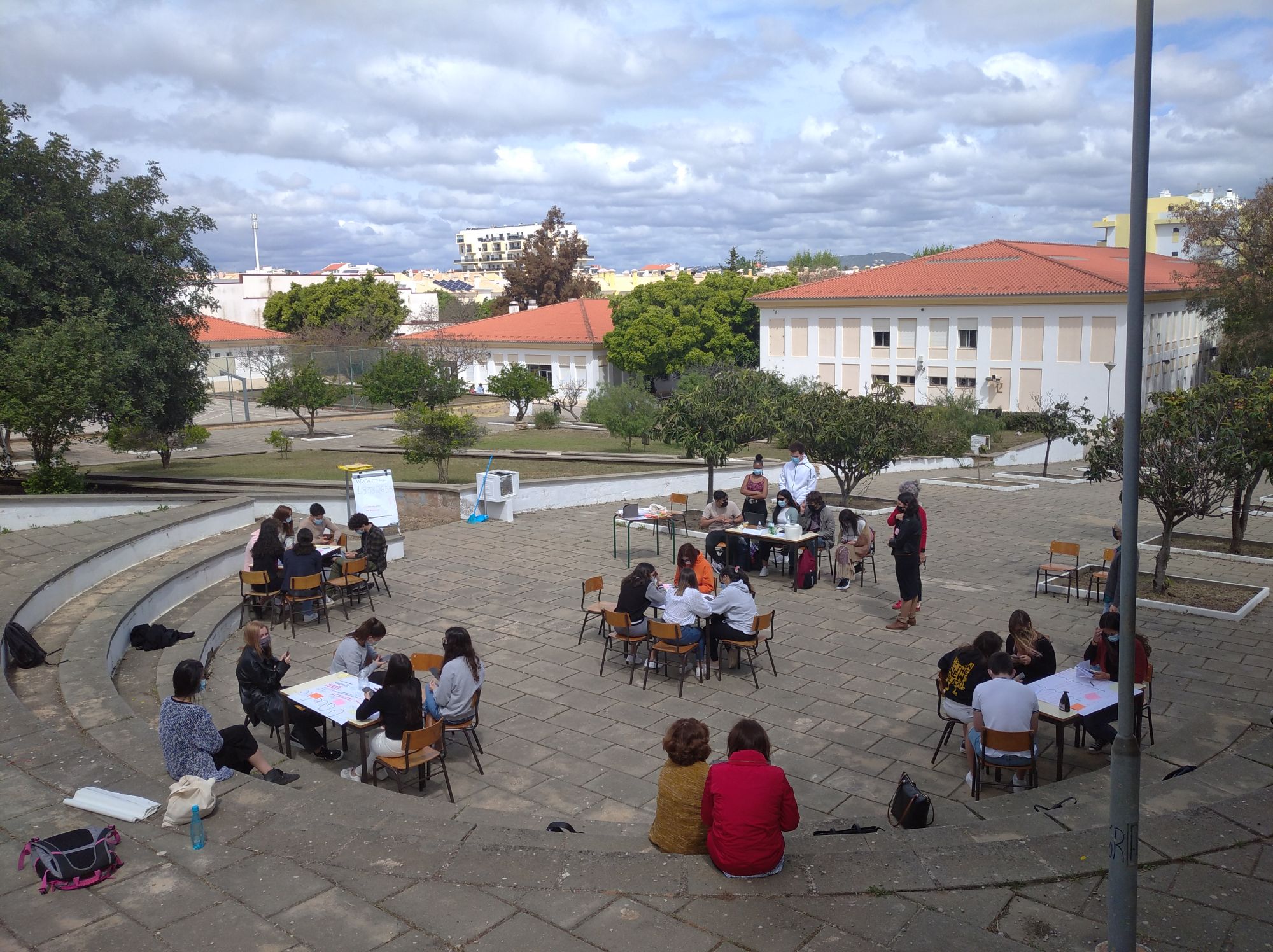 Secundária Pinheiro e Rosa muita ativa em abril