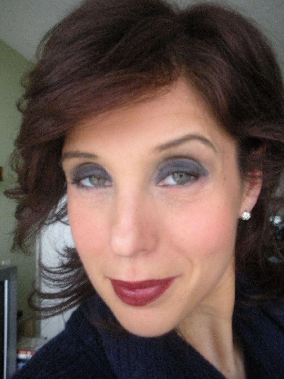 Beauty and Elegance: Navy meets up with Deep Berry