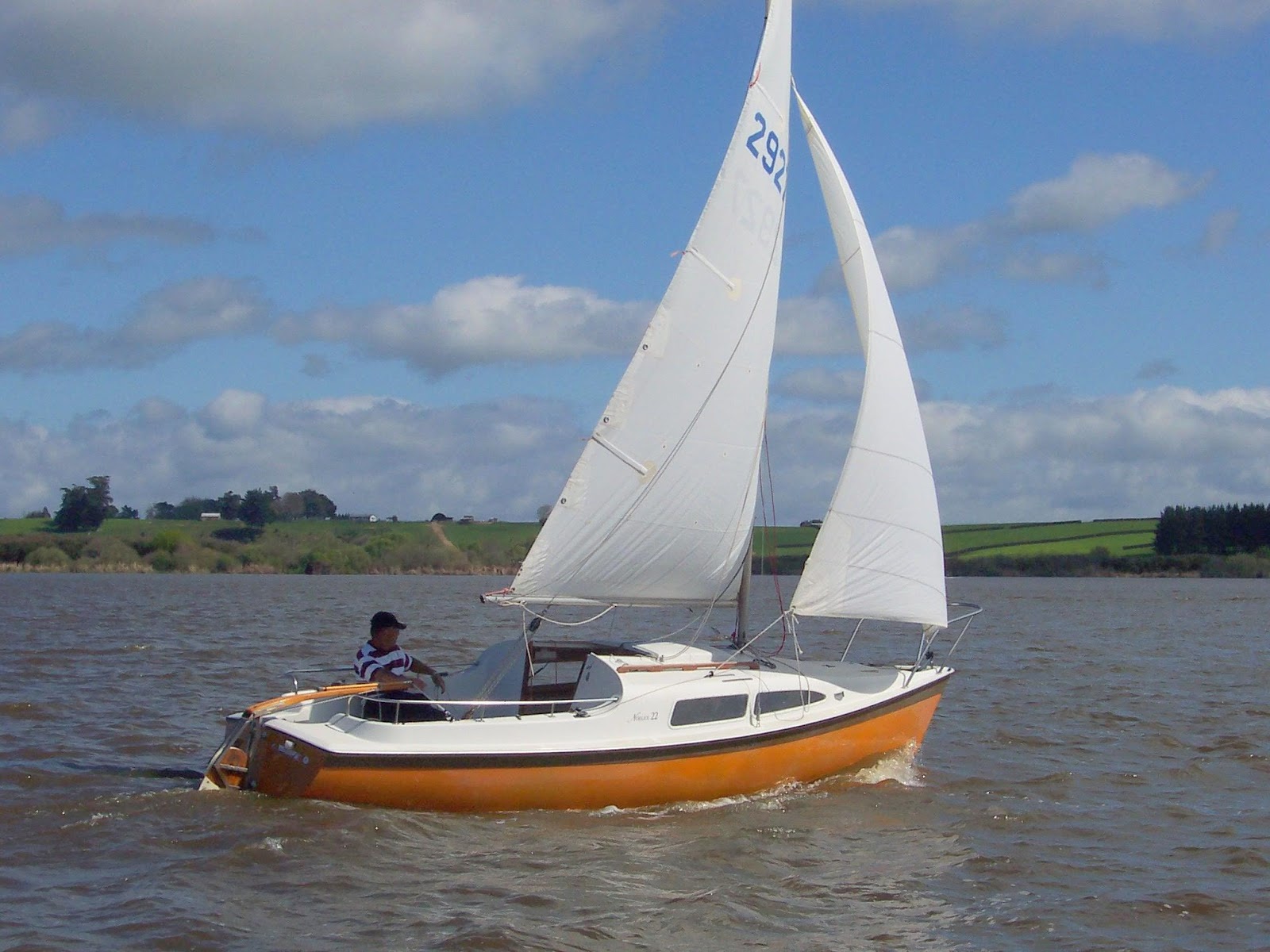 251. Ngaroto Sailing Club: Noelex 22