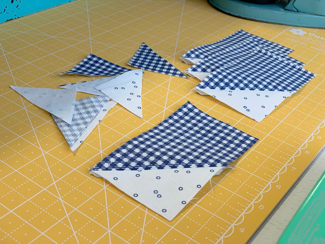 Bee In My Bonnet: Vintage Block Along - Week 35 - Twirl Block!!