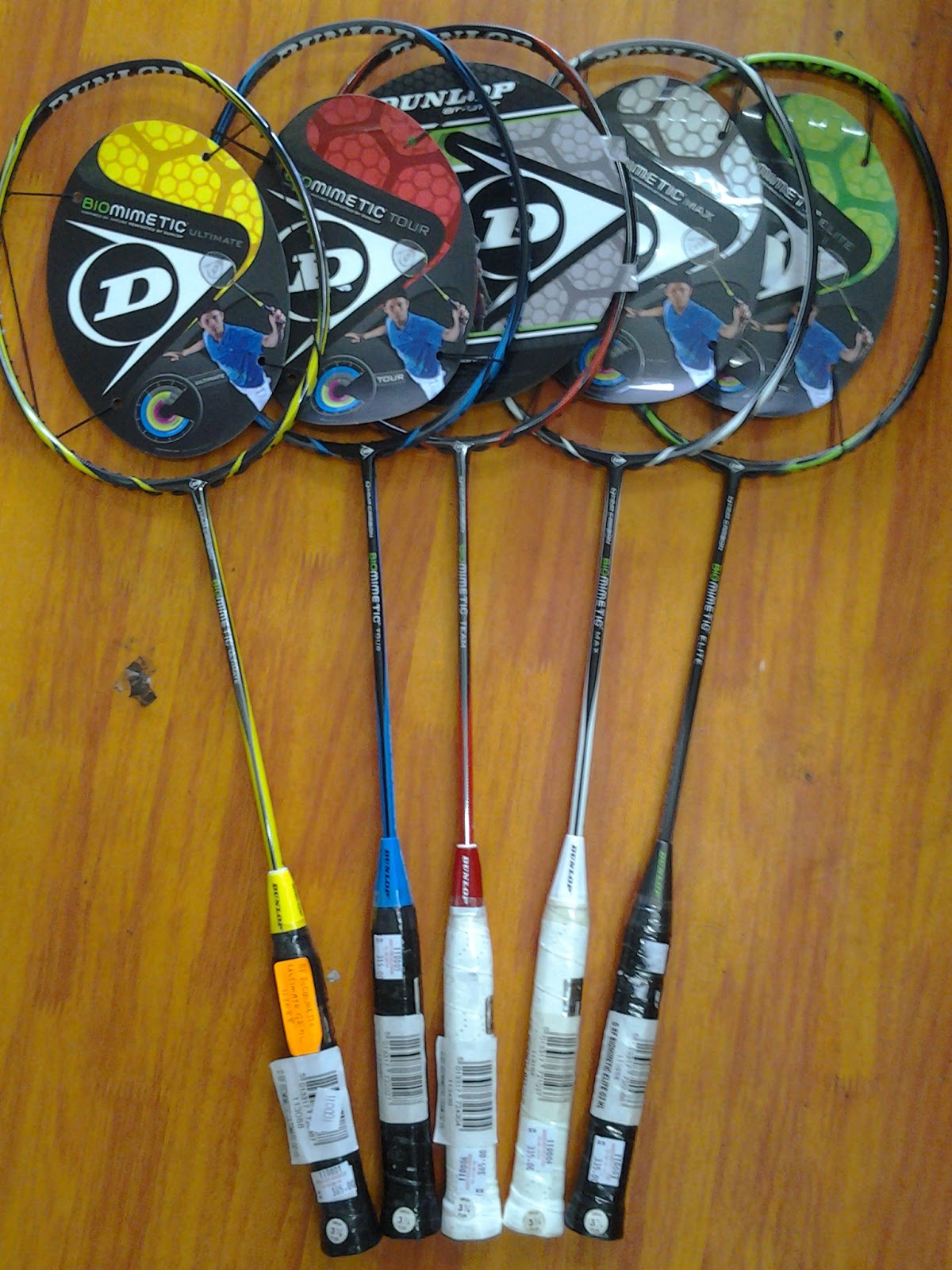 UNIVERSAL SPORTS AND ADVENTURE: Dunlop Badminton Racquet